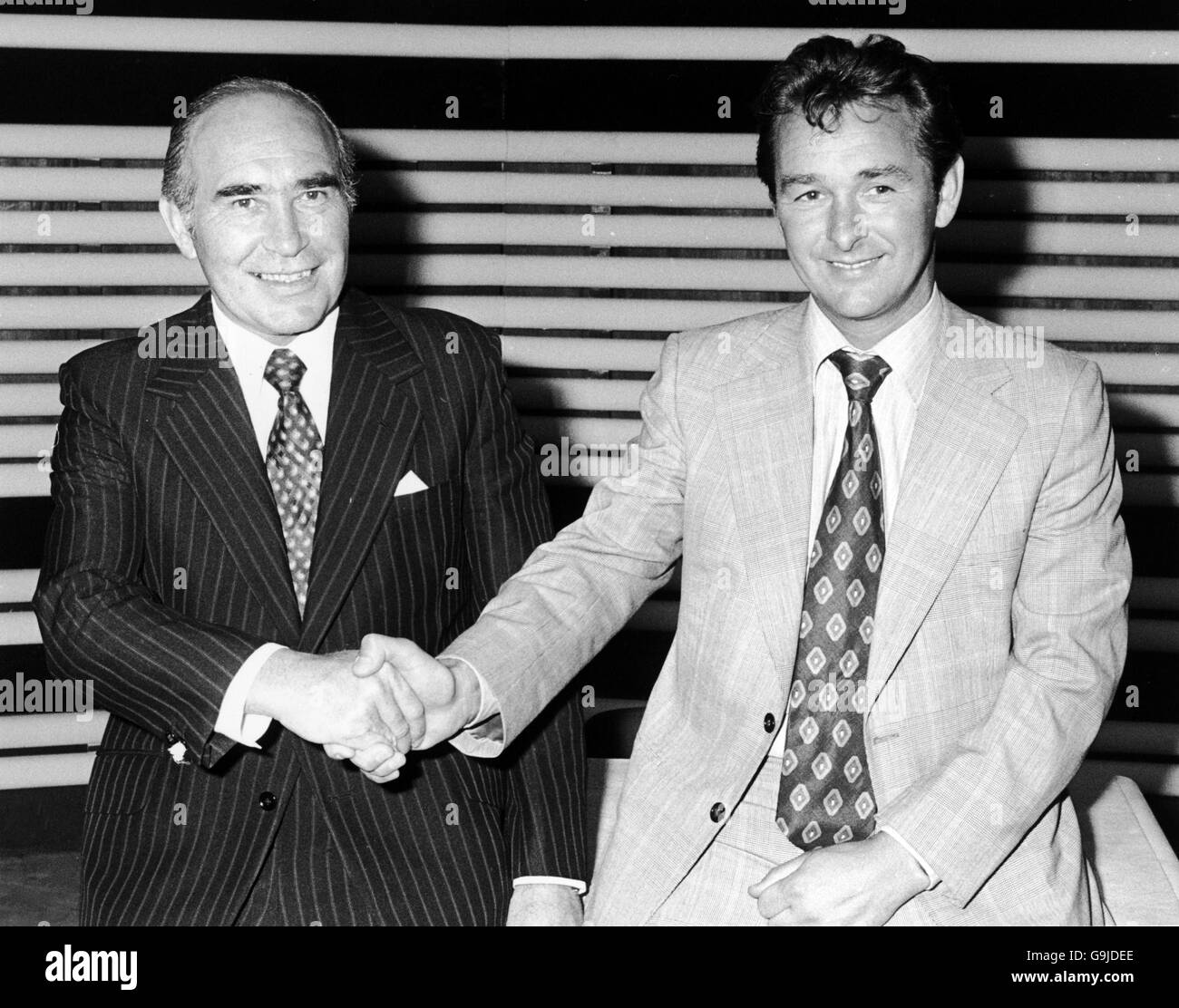 Sport managers shaking hands hi-res stock photography and images - Alamy