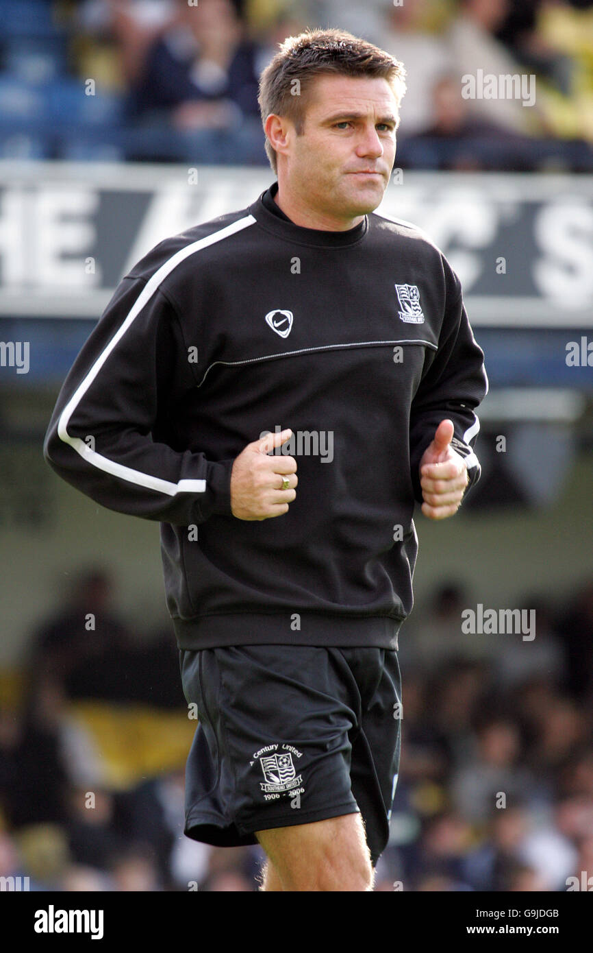 Southend united manager steve tilson hi-res stock photography and ...