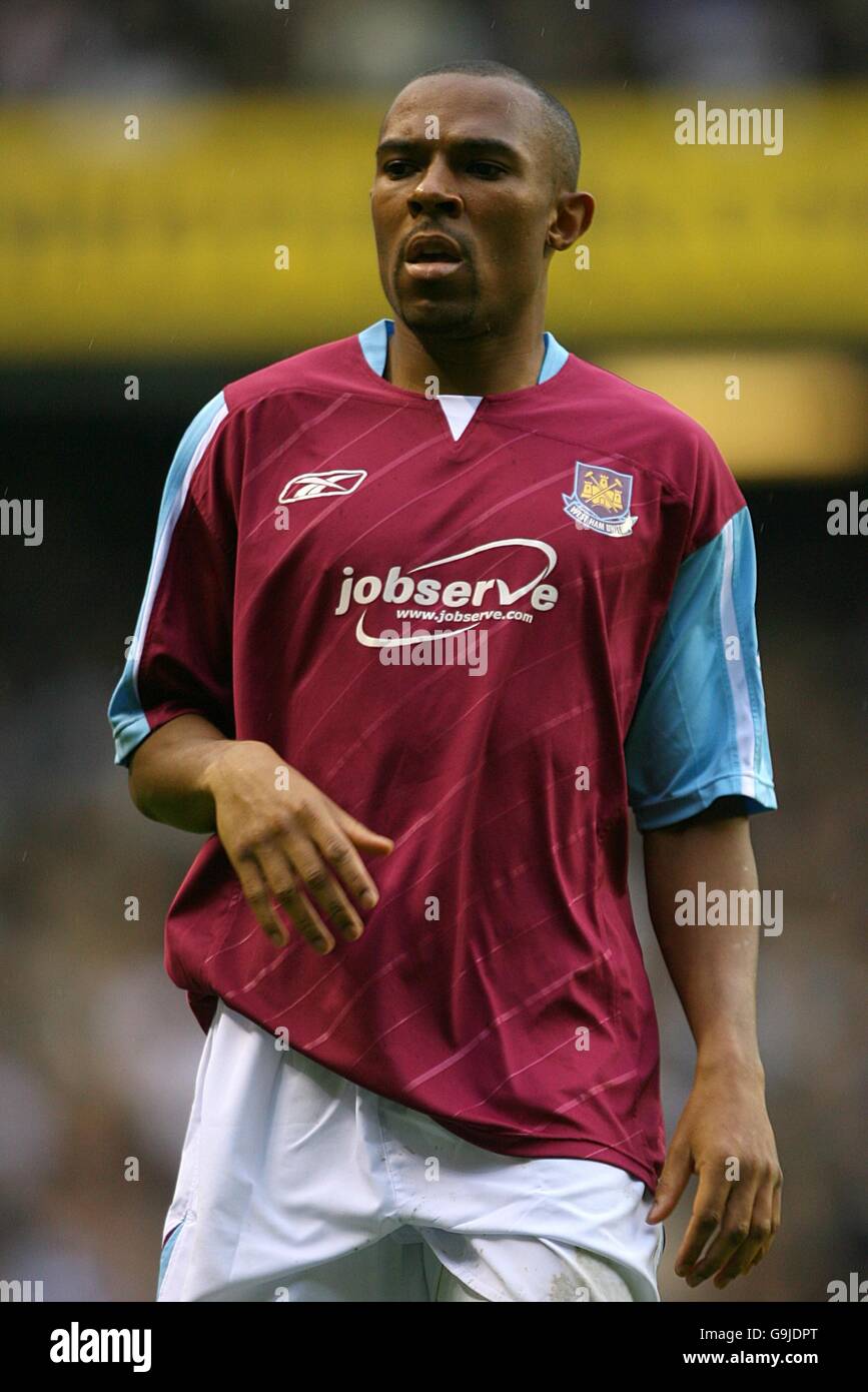 Daniel gabbidon hi-res stock photography and images - Alamy