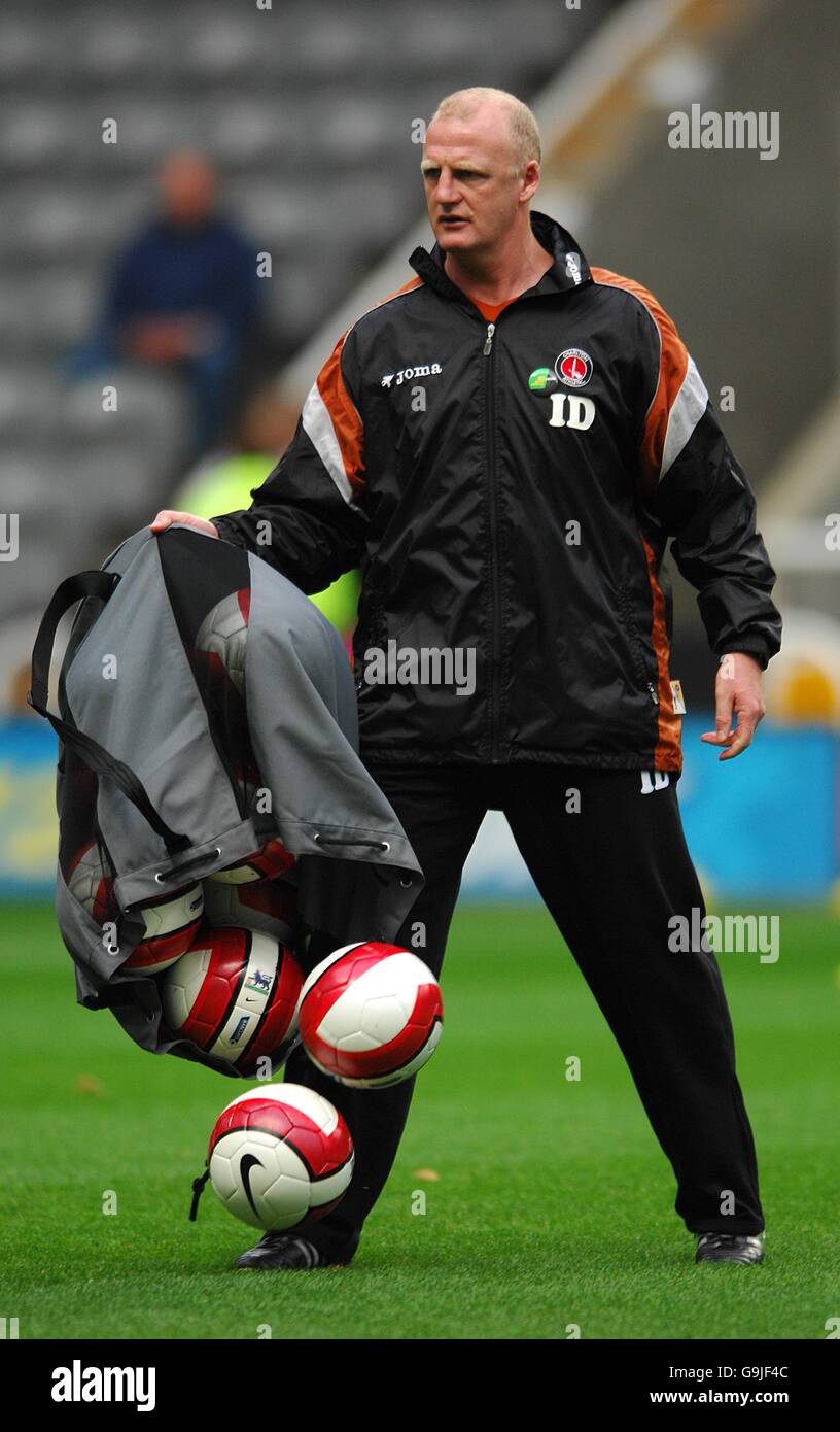 Soccer - FA Barclays Premiership - Newcastle United v Charlton Athletic ...
