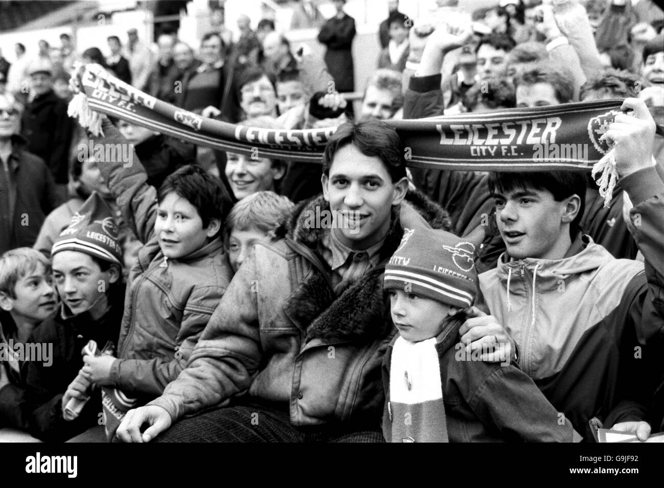 Retro soccer player Black and White Stock Photos & Images - Alamy