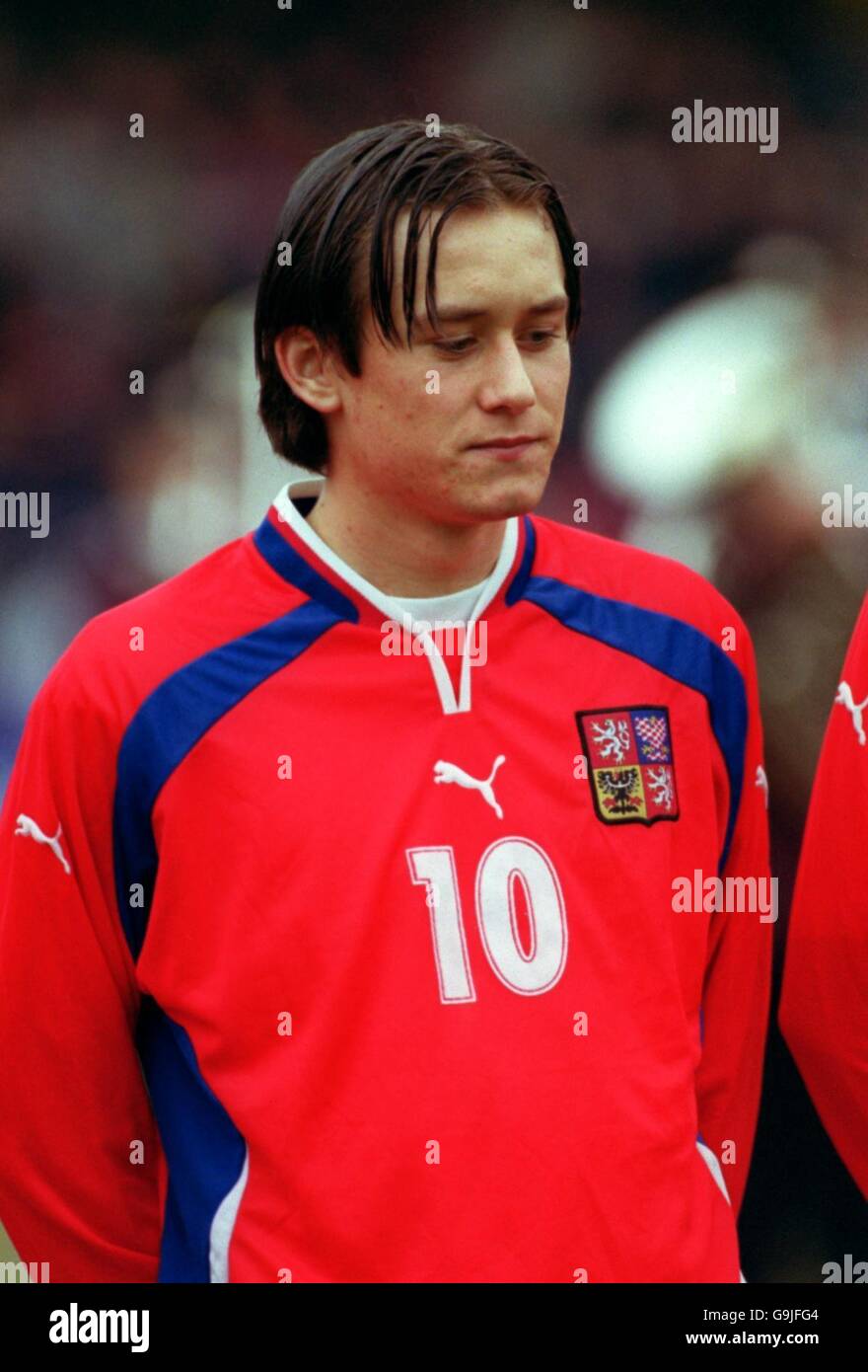 Soccer - World Cup 2002 Qualifier - Group Three - Northern Ireland v ...
