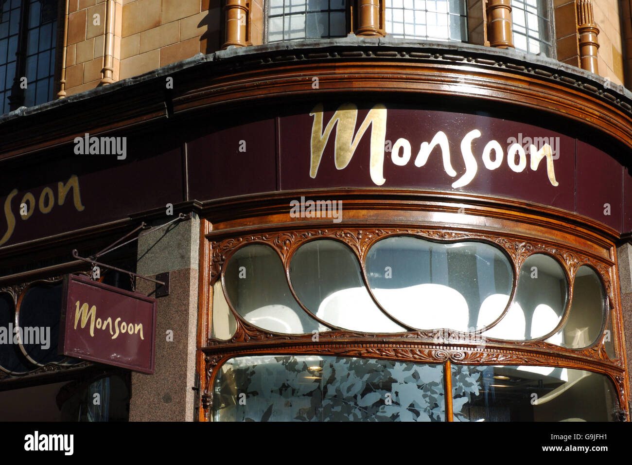 Monsoon shop hi-res stock photography and images - Alamy
