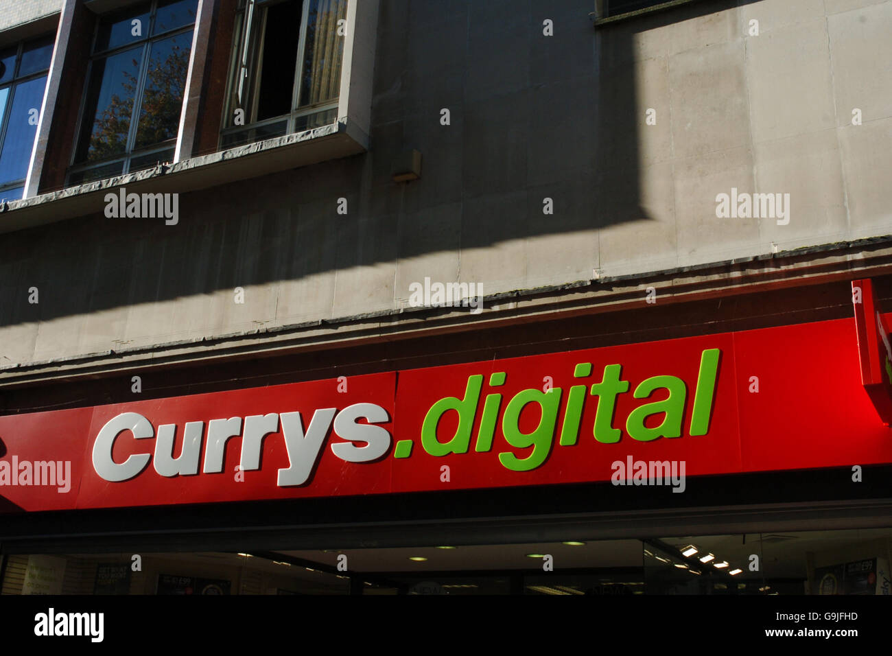 A currys digital shop hi-res stock photography and images - Alamy