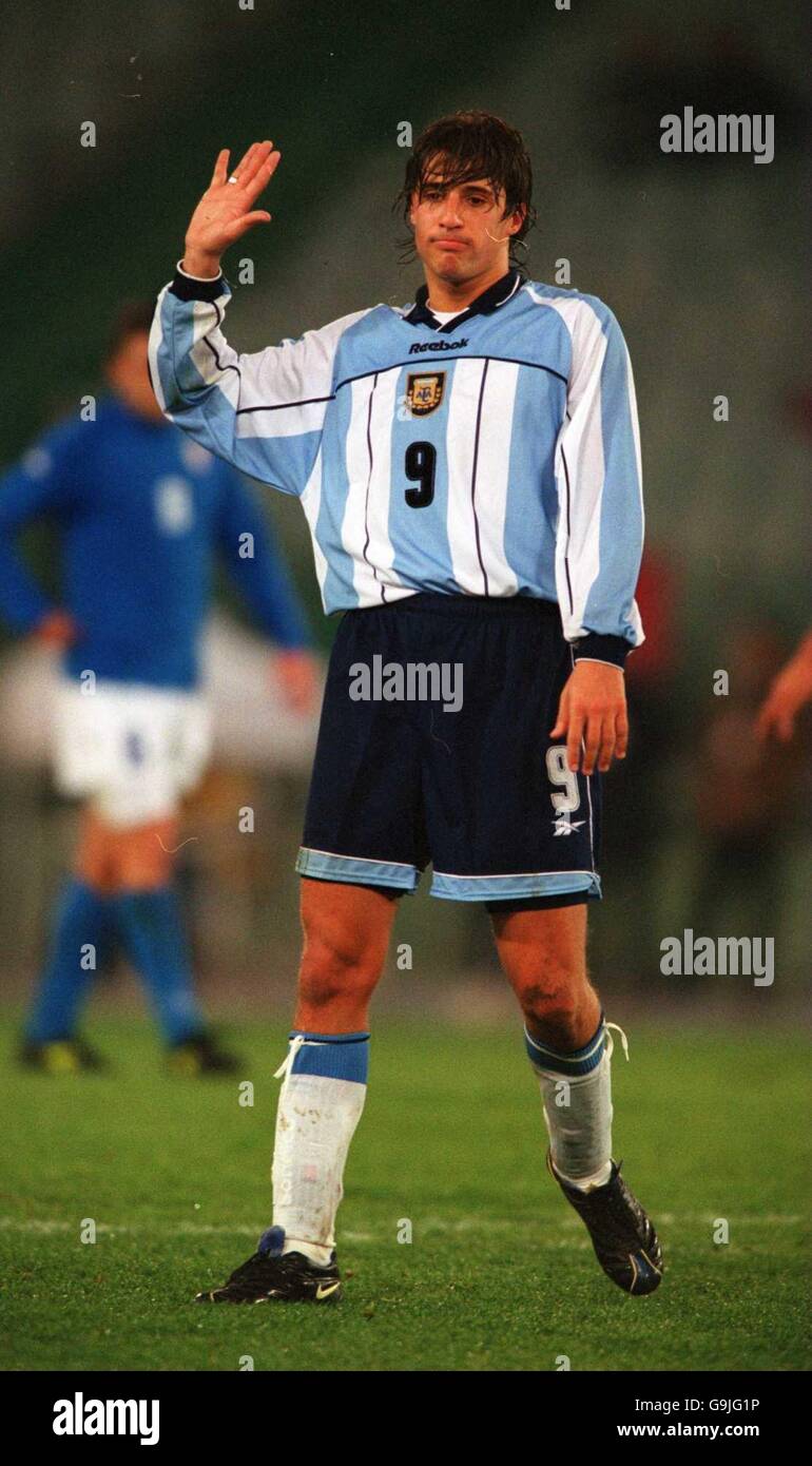 Soccer - International Friendly - Italy v Argentina. Hernan Crespo ...