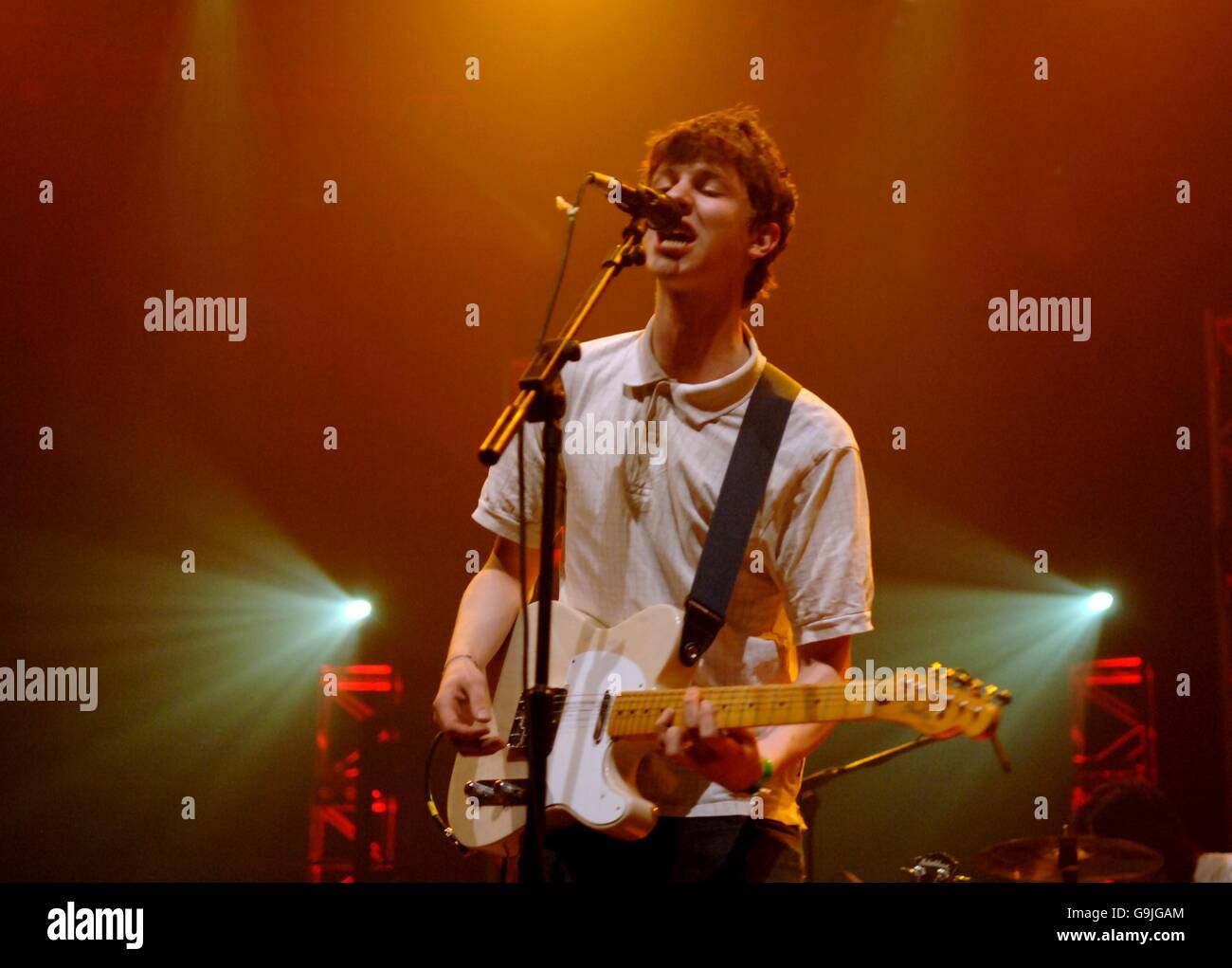 Jamie t performing hi-res stock photography and images - Alamy