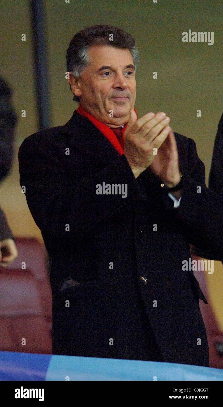 David dein arsenal hi-res stock photography and images - Alamy