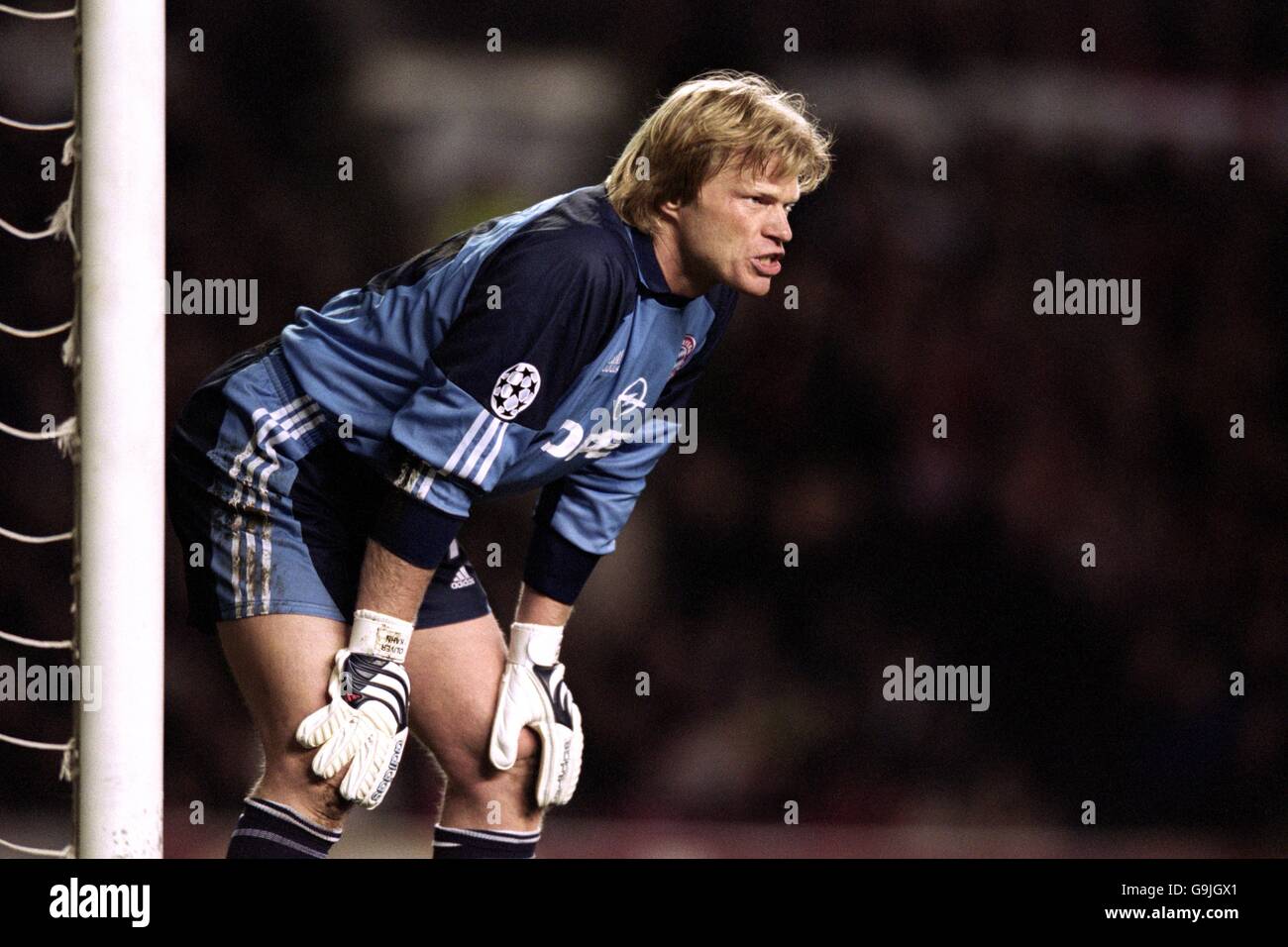 Oliver kahn manchester united hi-res stock photography and images - Alamy