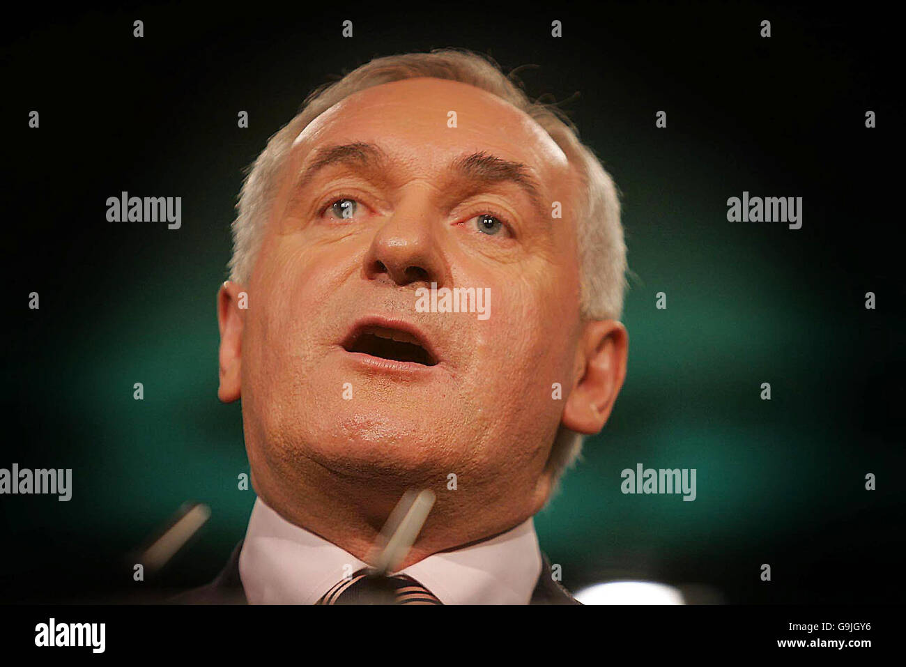 Head shot speaking mang bertieaherncollection hi-res stock photography ...