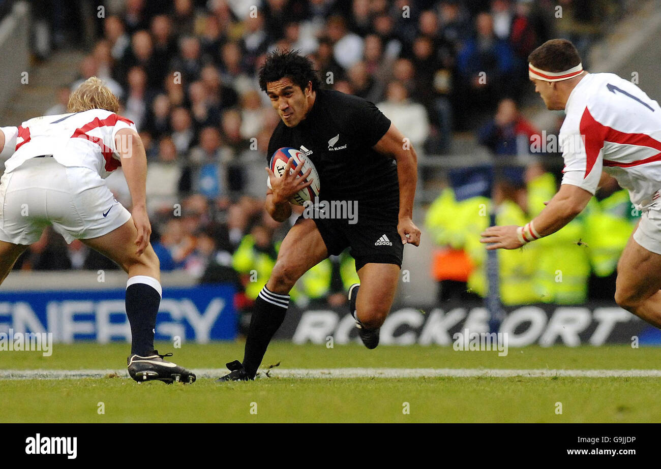 New Zealand full back scrum half Mils Muliaina in action during the ...