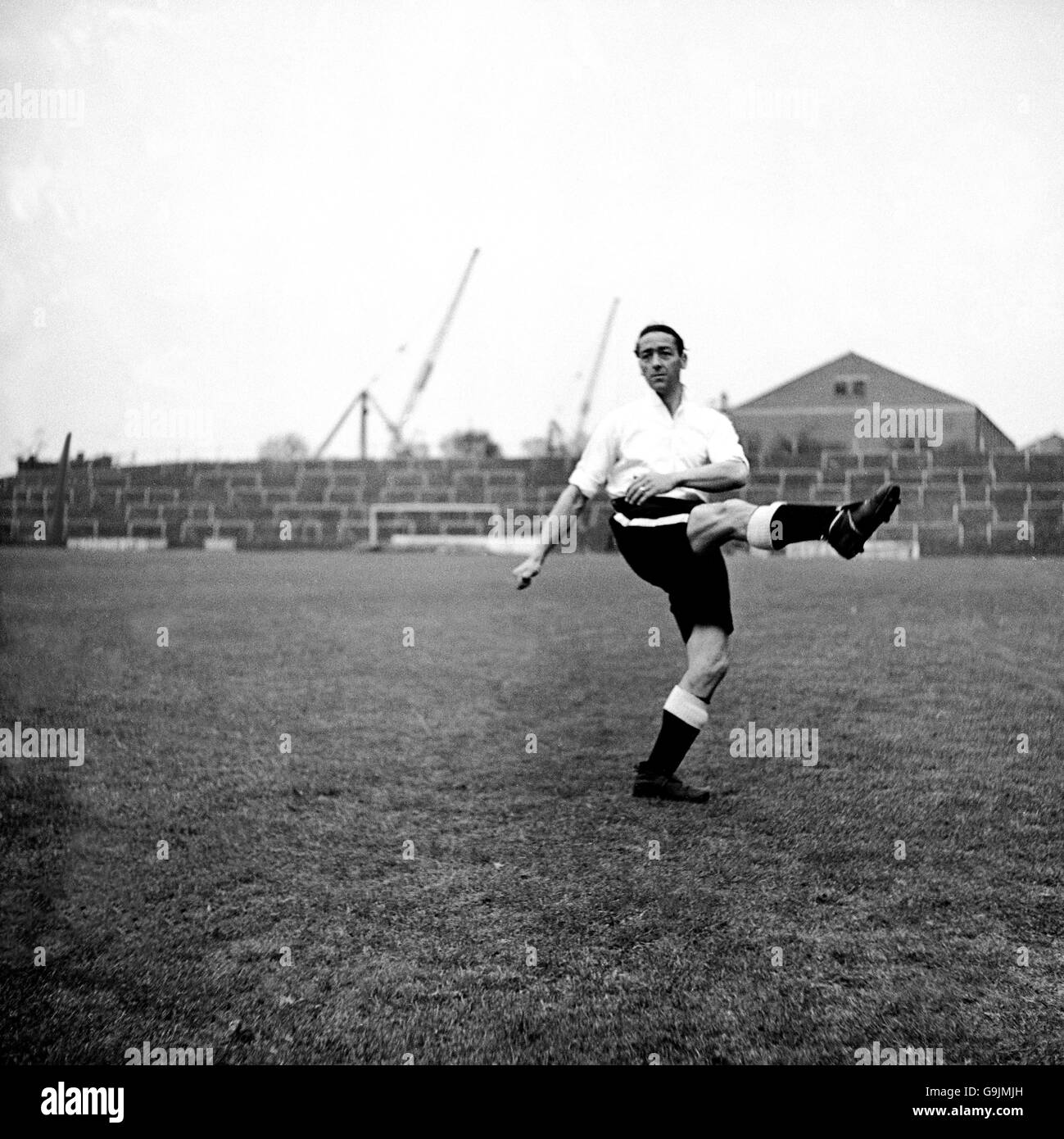 Football league division two hi-res stock photography and images - Alamy