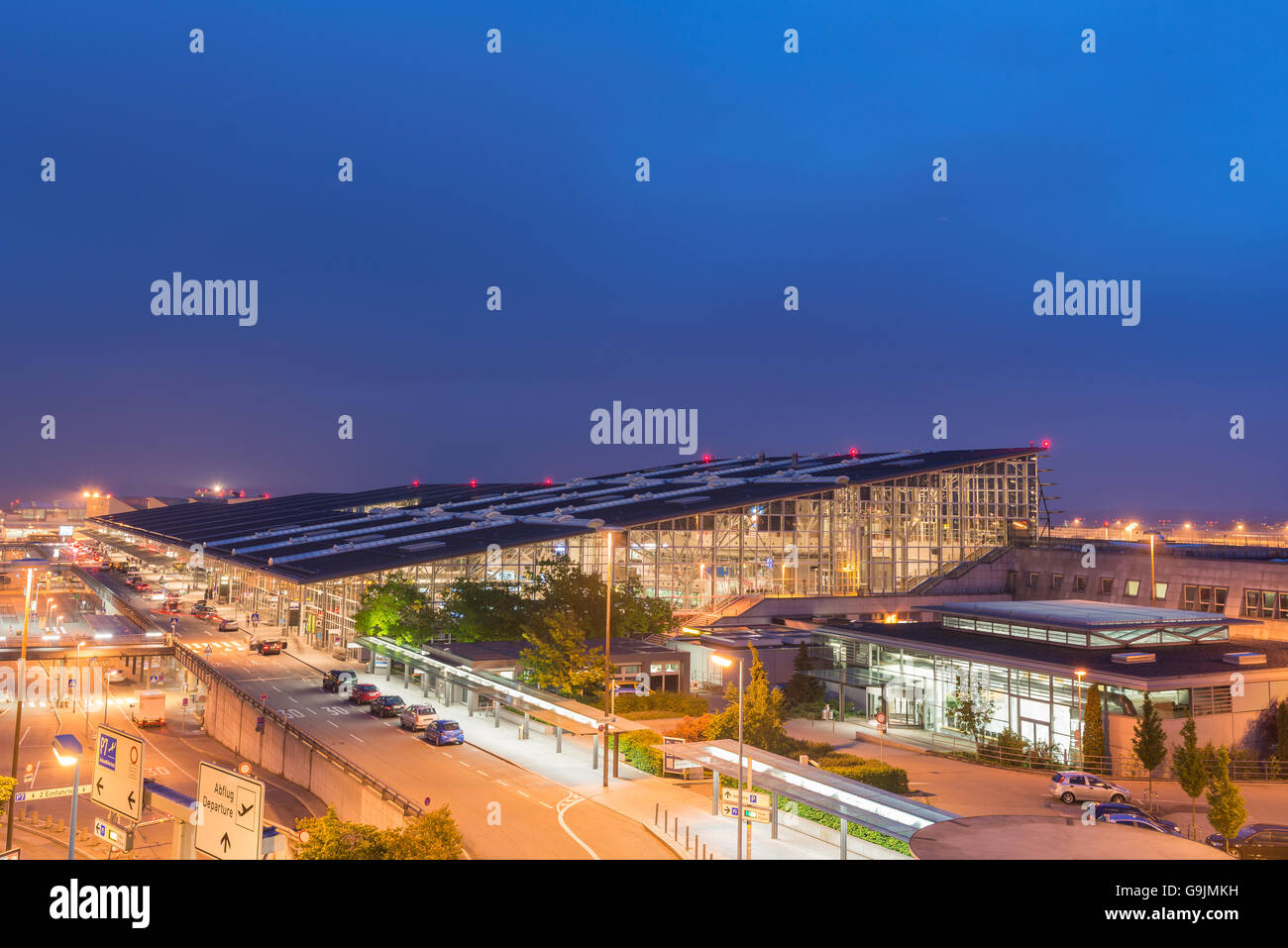 Airport stuttgart hi-res stock photography and images - Alamy