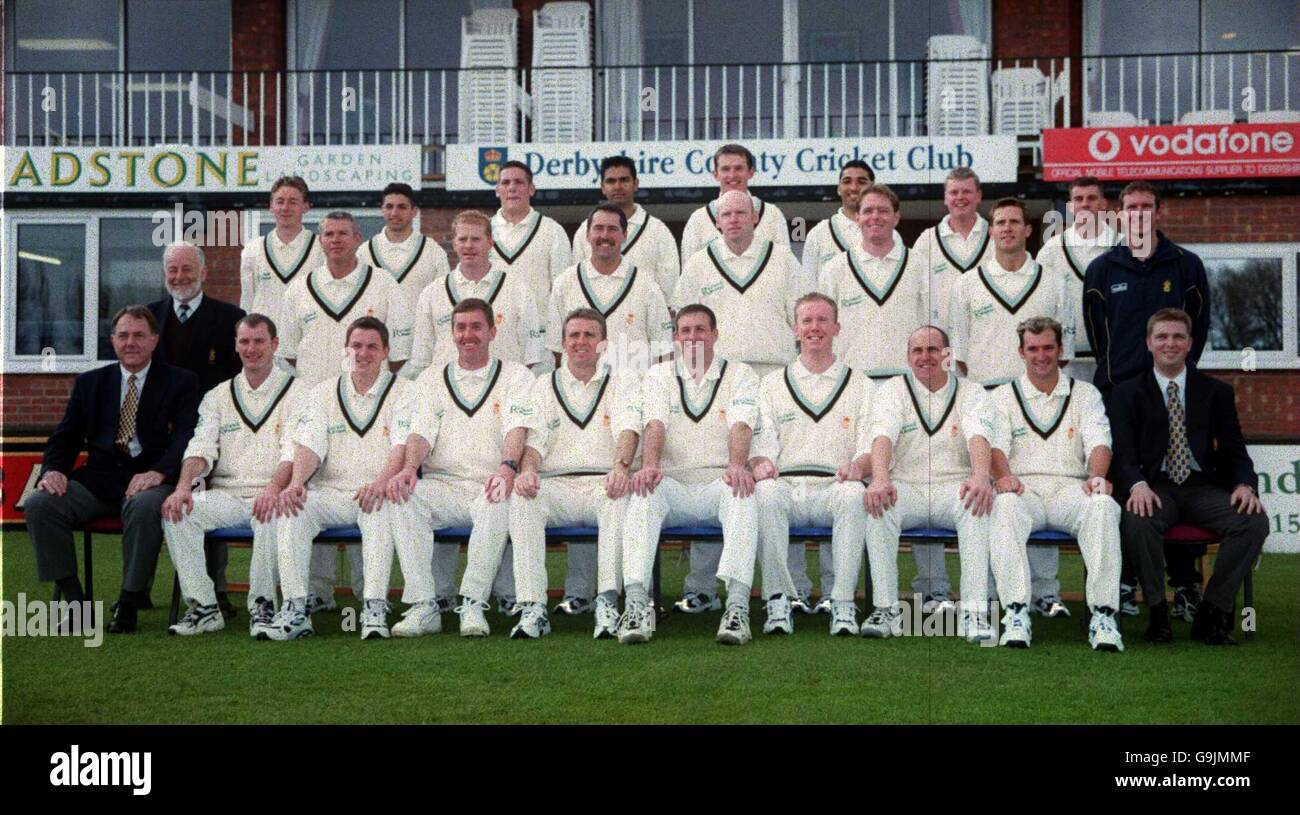 Derbyshire cricket team hi-res stock photography and images - Alamy