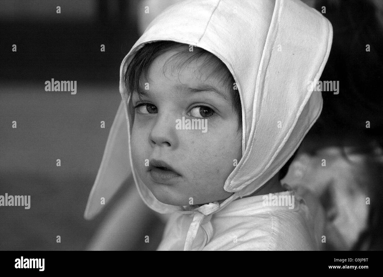 Russia homeless children Stock Photo - Alamy