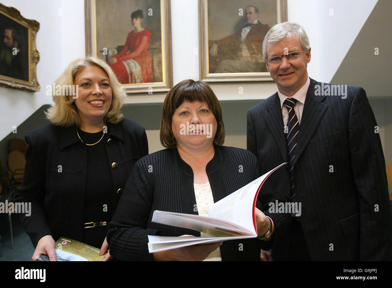 Minister for Health and Children Mary Harney (centre) stands with Chief ...