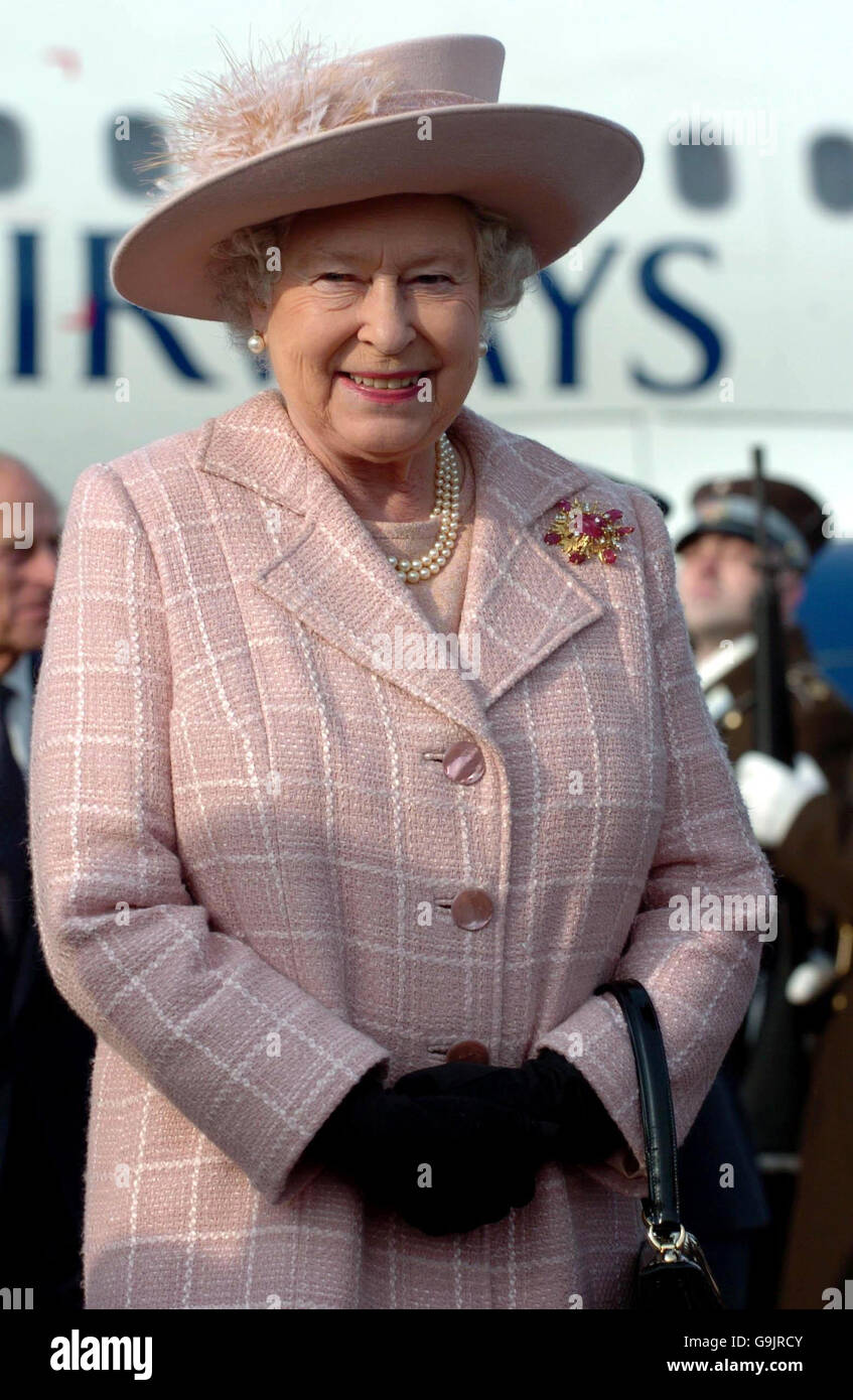 Britain's Queen Elizabeth II arrives at Riga International Airport in ...