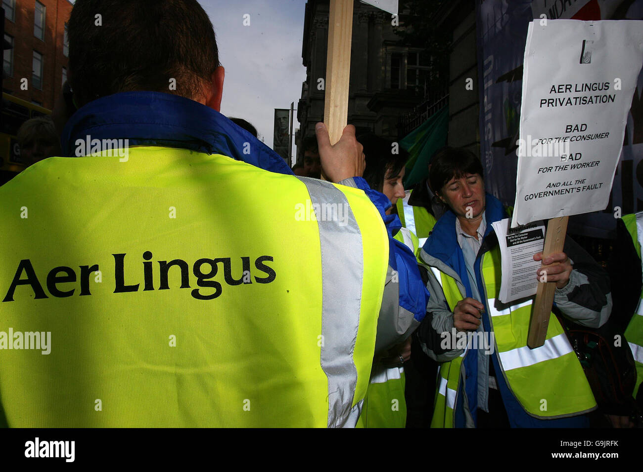 Aer Lingus workers and SIPTU members at a picket outside Leinster House ...