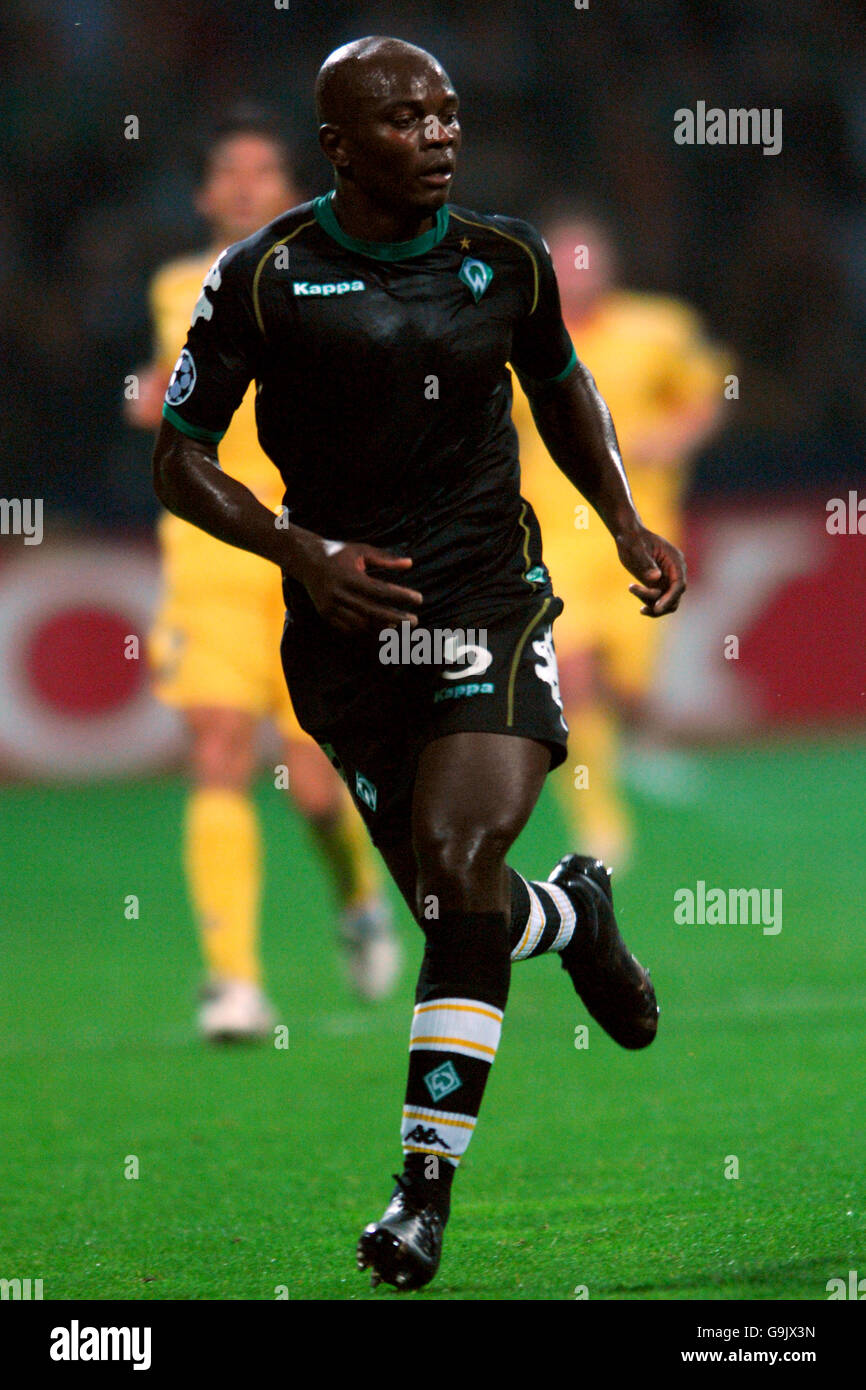 Pierre wome hi-res stock photography and images - Alamy
