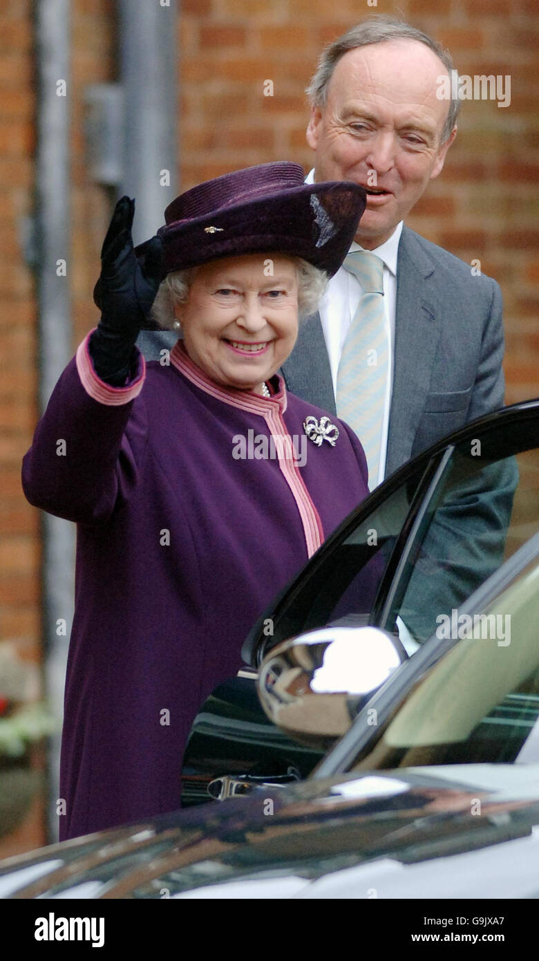 The queen 80th birthday fiona hanson hi-res stock photography and ...