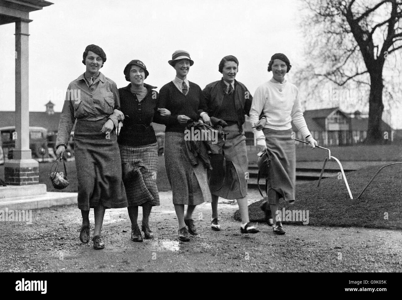 Female golfers, left to right; Isabella Rieben, Gwen Cradock-Hartopp ...