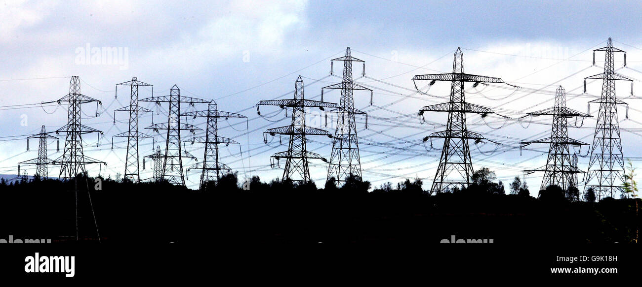 Electricity powerlines hi-res stock photography and images - Alamy