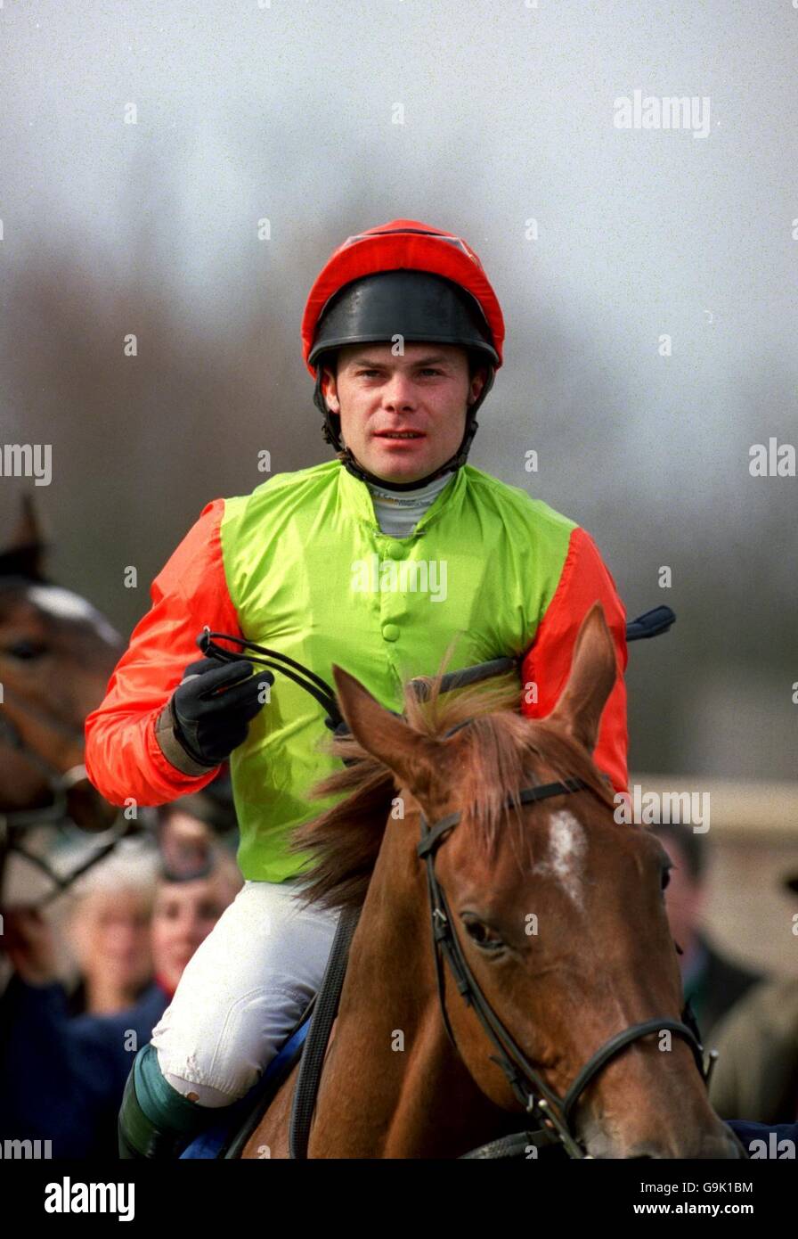 Horse Racing - Huntingdon Races Stock Photo - Alamy