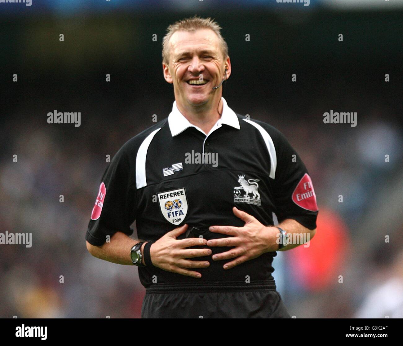 Graham poll premier league referee hi-res stock photography and images ...