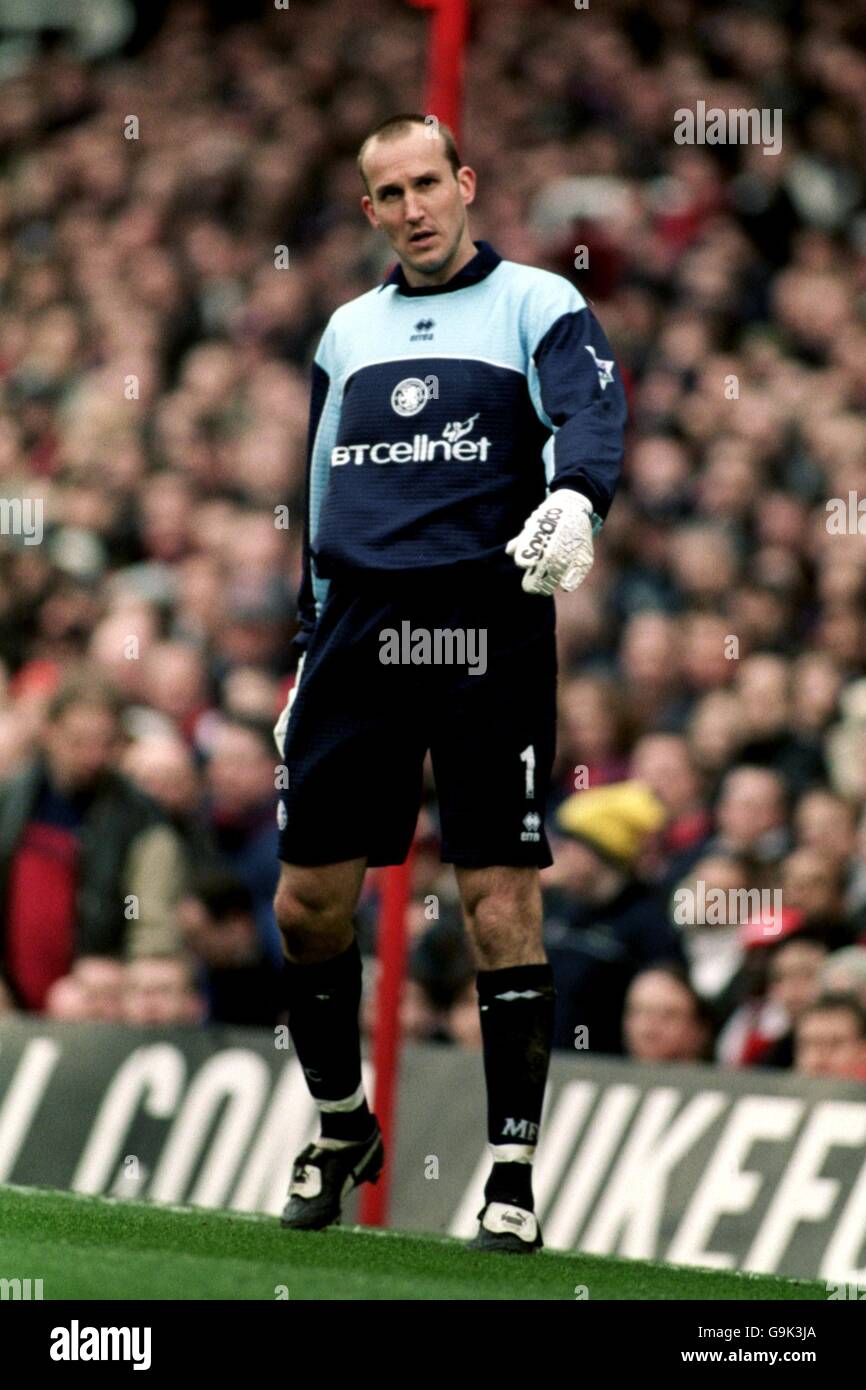Middlesbrough's goalkeeper Mark Schwarzer clears the ball Stock Photo ...