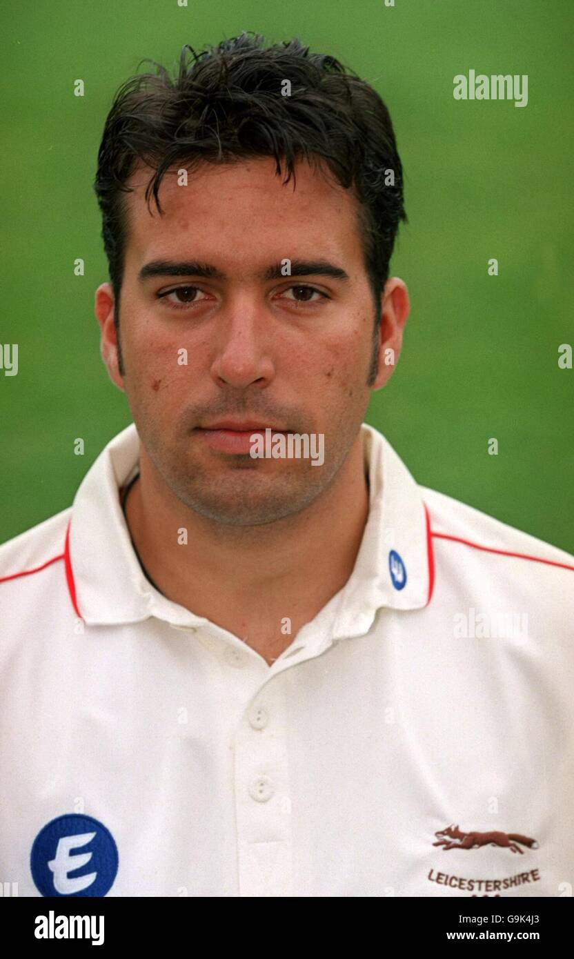 Cricket leicestershire ccc photocall james ormond hi-res stock ...