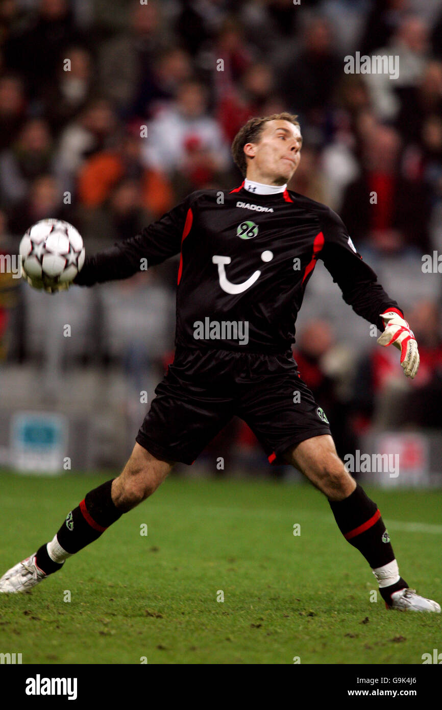 Soccer - German Bundesliga - Bayern Munich v Hannover 96 - Allianz ...