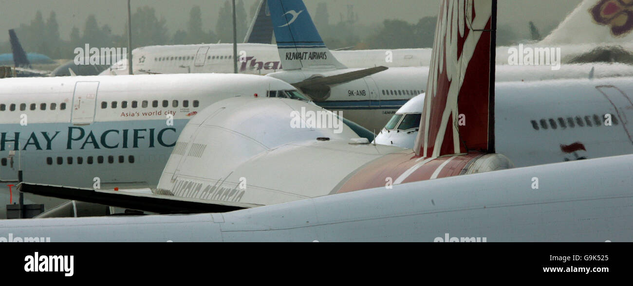 Aircraft congestion at terminal three at heathrow airport hi-res stock ...