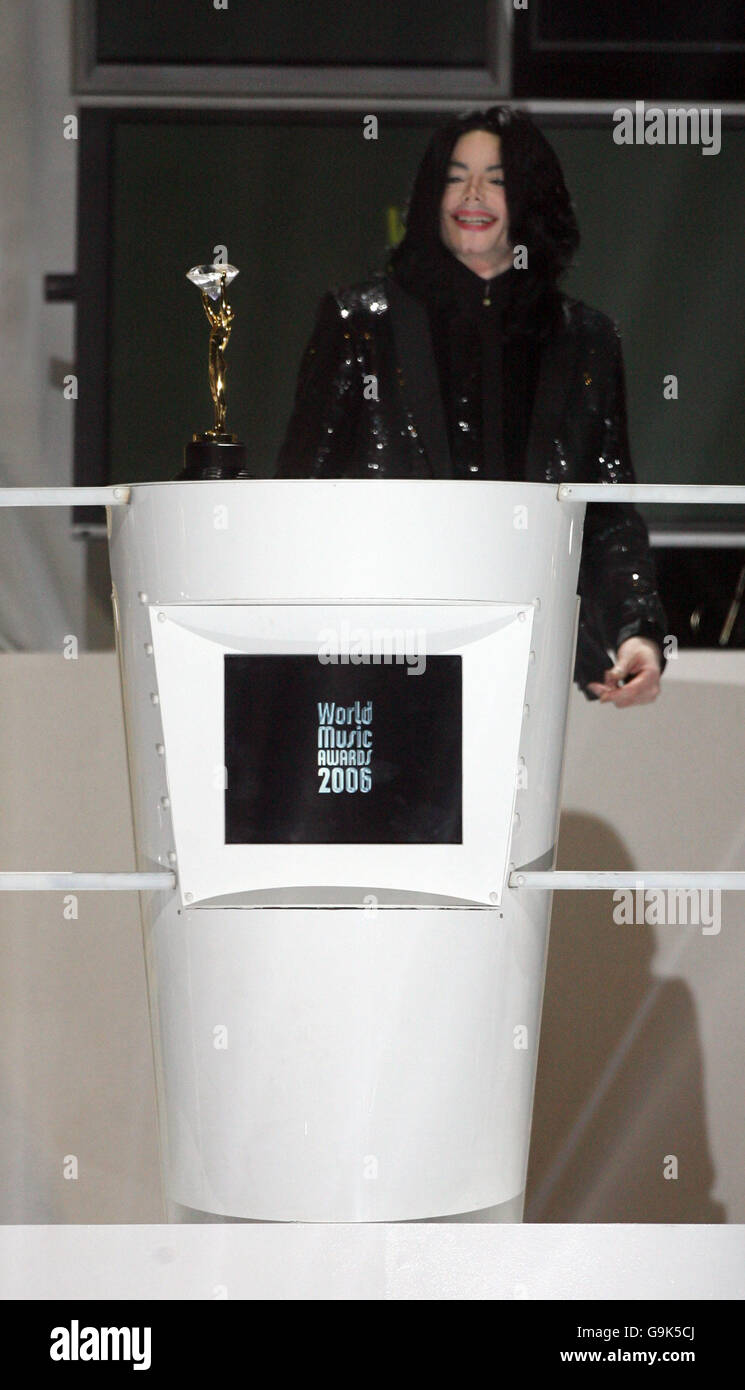 Michael jackson 2006 london hi-res stock photography and images - Alamy