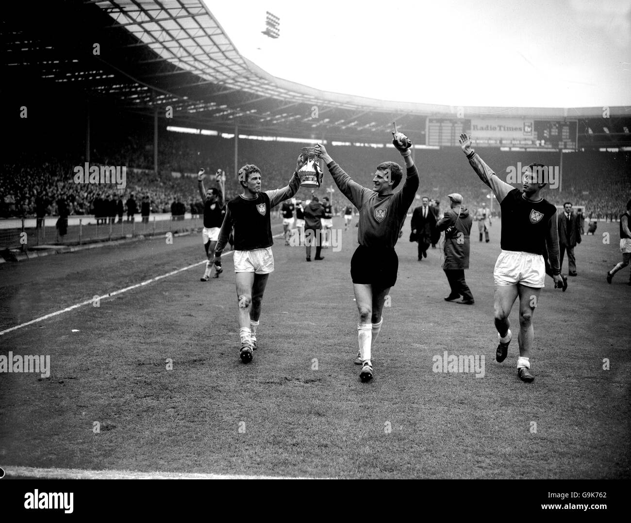 West ham united 1964 hi-res stock photography and images - Alamy