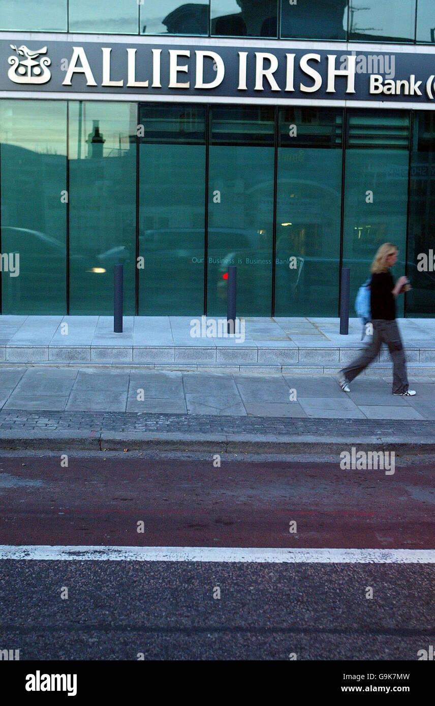 Mark roberts police hi-res stock photography and images - Alamy