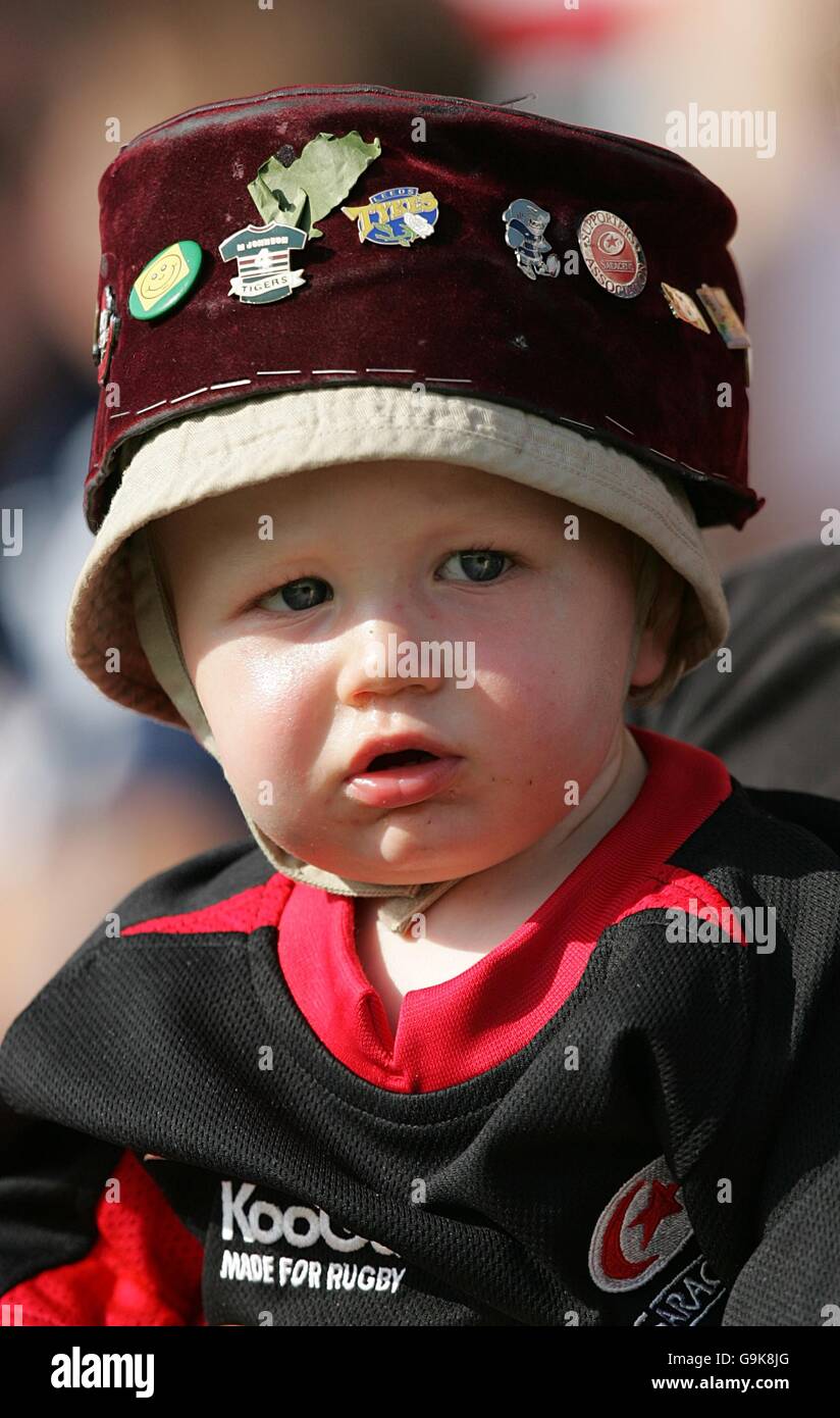 Young saracens fan hi-res stock photography and images - Alamy
