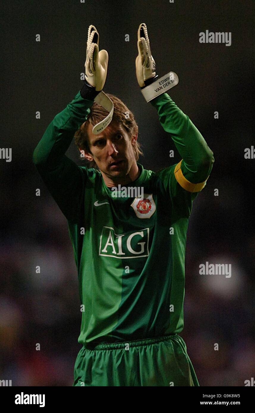 Edwin van der sar champions hi-res stock photography and images - Alamy