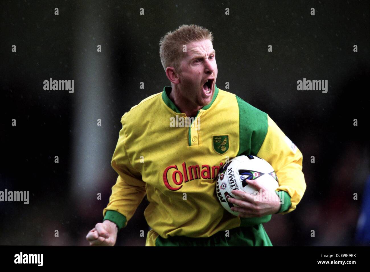 Norwich city iwan roberts hi-res stock photography and images - Alamy