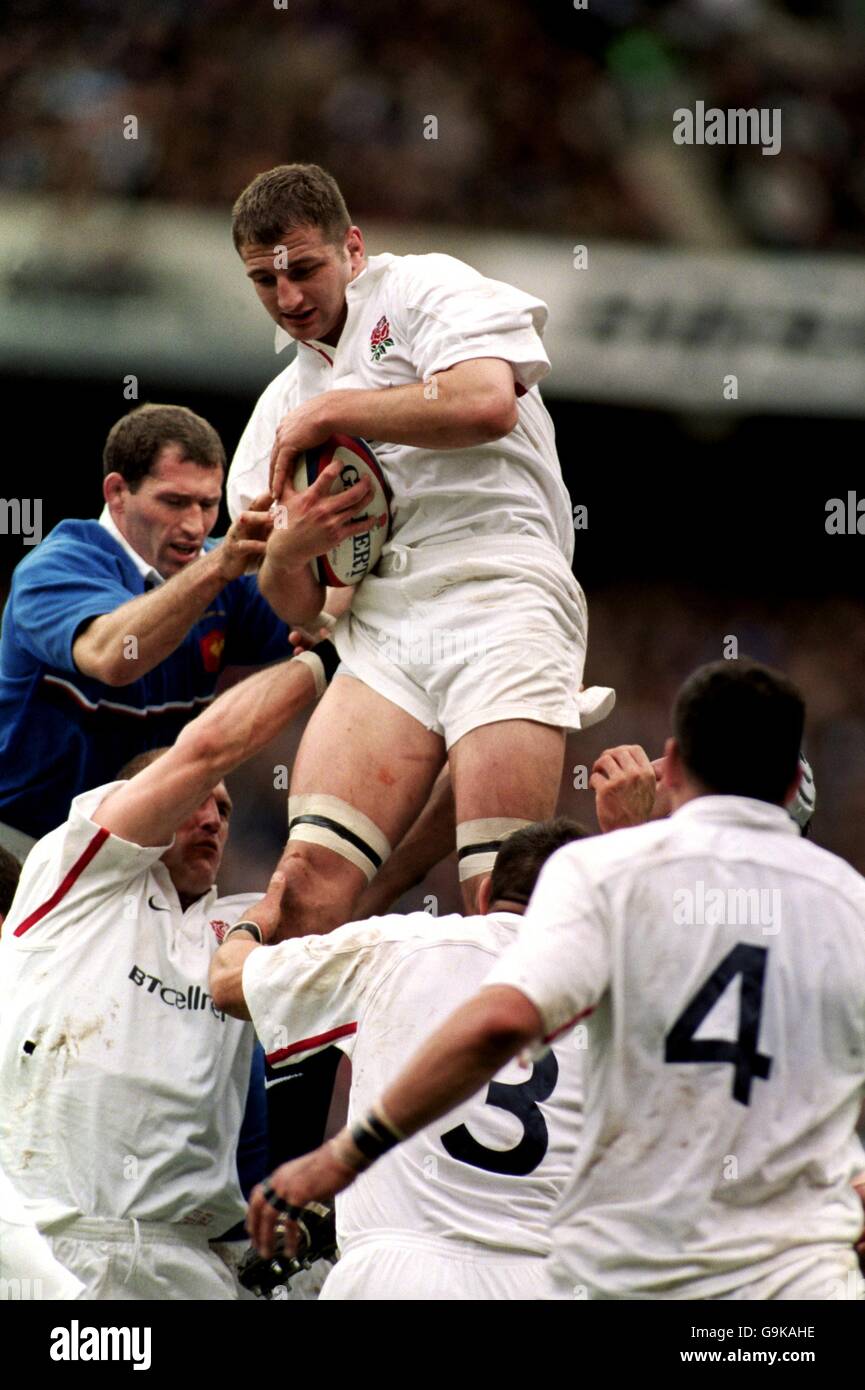 Englands steve borthwick rises highest to claim the ball hi-res stock ...