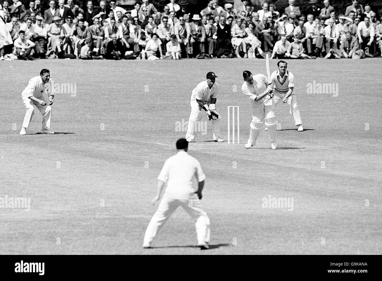 Peter may cricket hi-res stock photography and images - Alamy