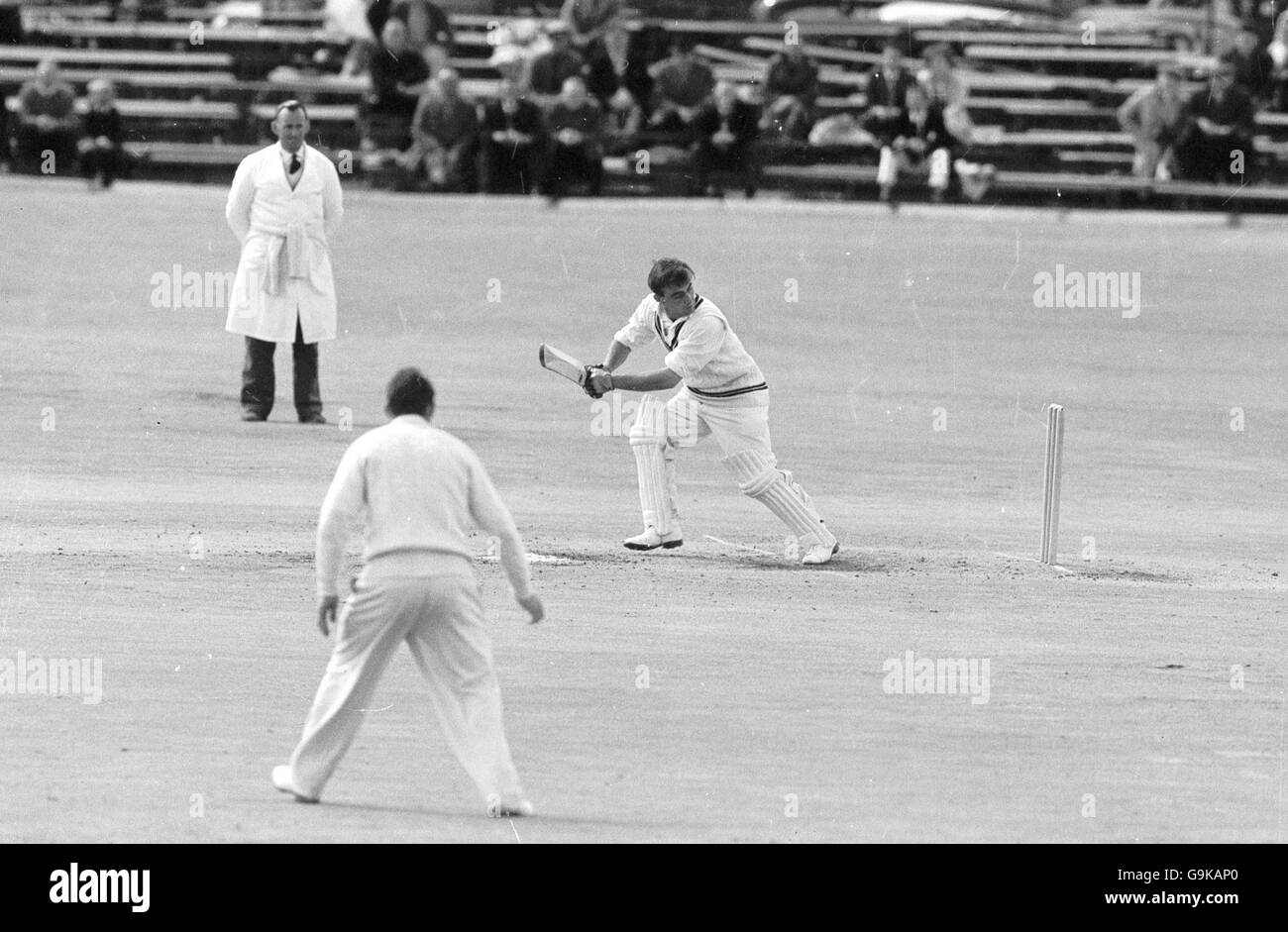 John edrich of surrey batting hi-res stock photography and images - Alamy
