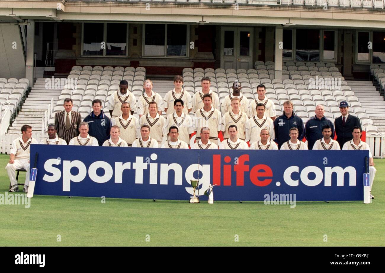 Cricket - Surrey CCC Photocall. Surrey CCC team group Stock Photo - Alamy