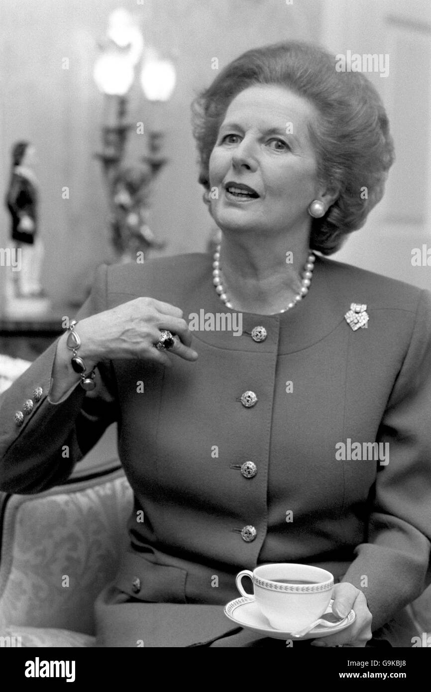 Politics - Margaret Thatcher - 10 Downing Street, London Stock Photo ...