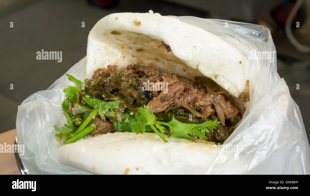 Gua bao, street, taiwan hi-res stock photography and images - Alamy