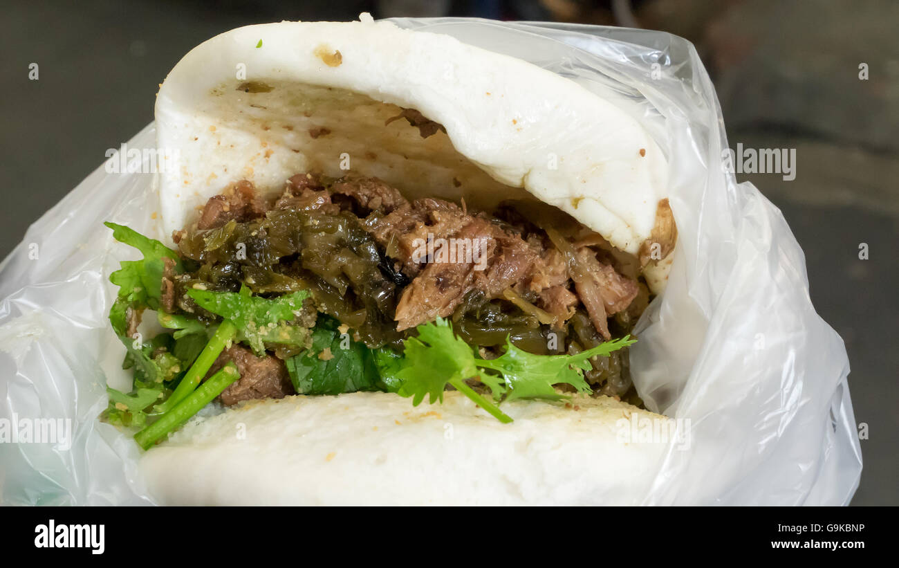 Gua bao, street, taiwan hi-res stock photography and images - Alamy