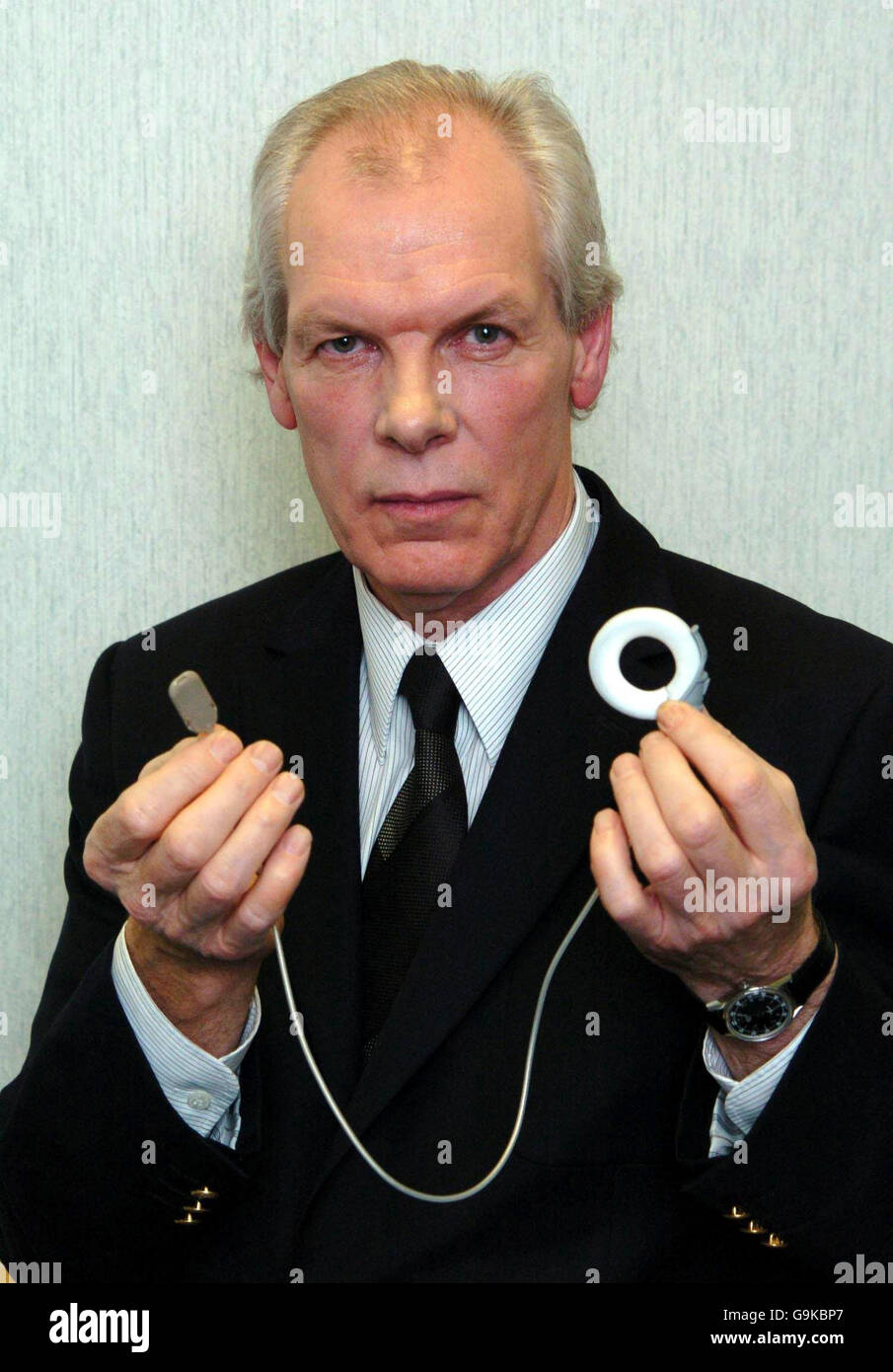 Easyband operation hi-res stock photography and images - Alamy