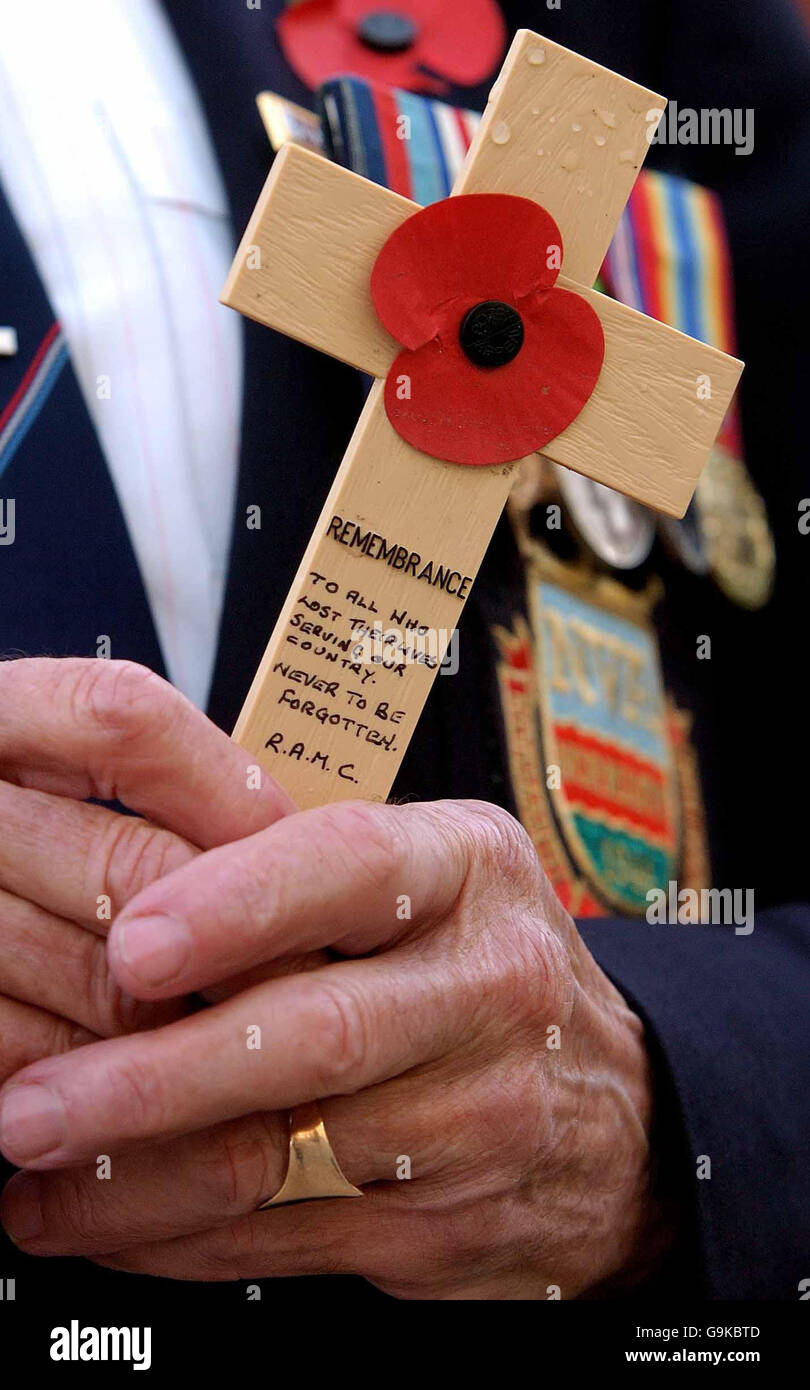 Remembrance war cross hi-res stock photography and images - Alamy