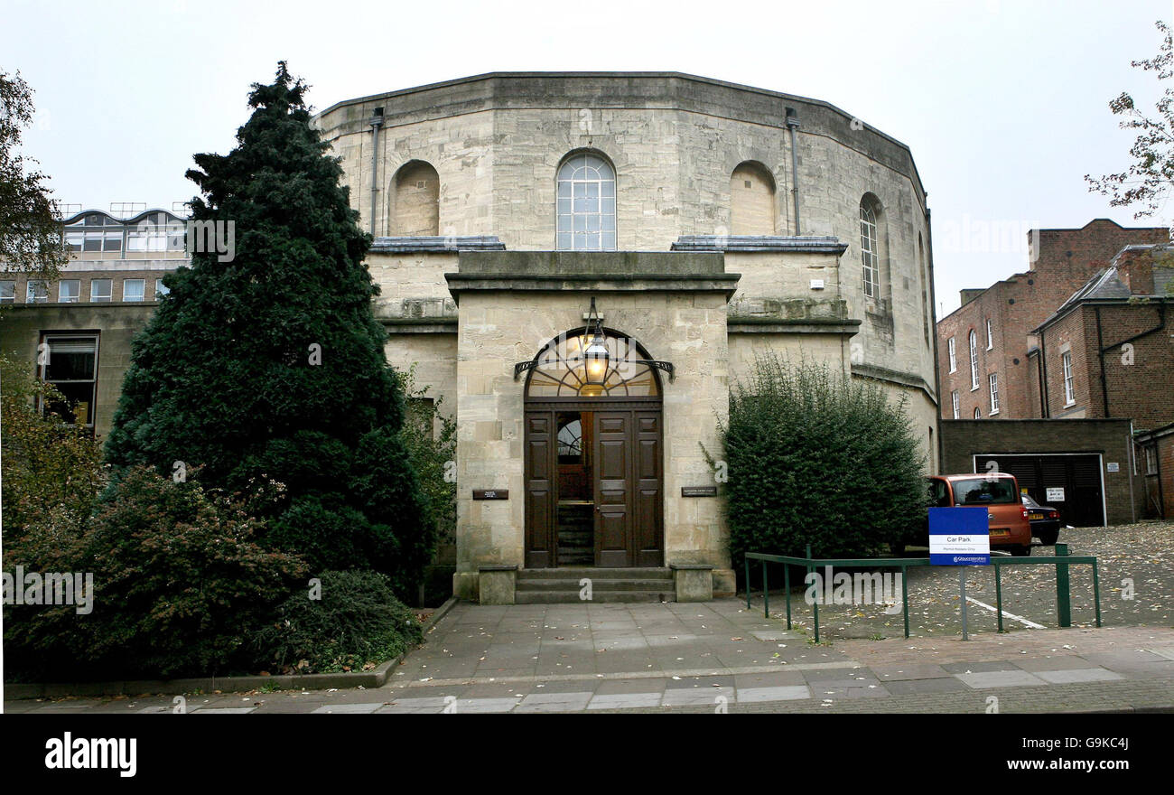 Gloucester crown court general view hi-res stock photography and images ...