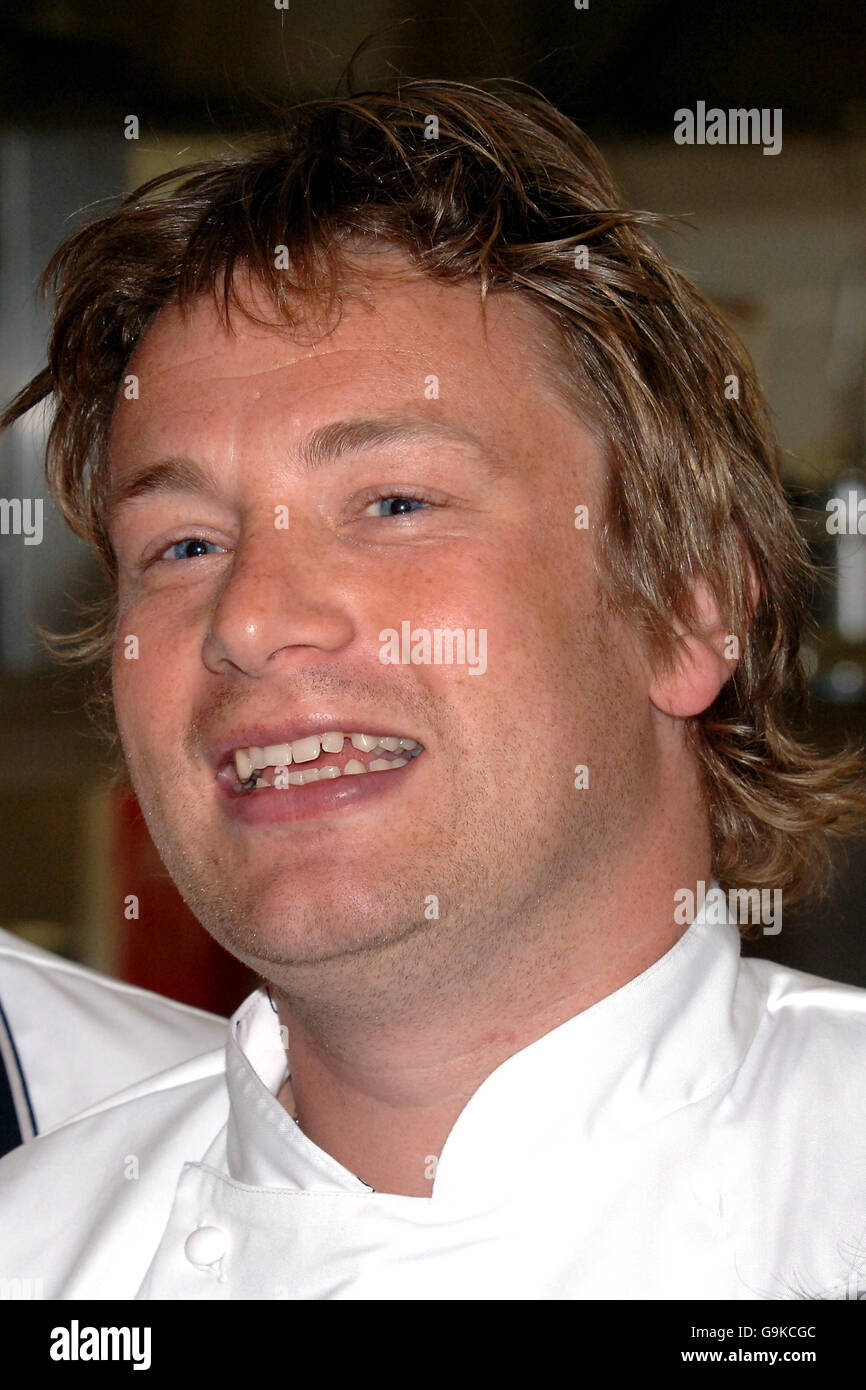 Jamie Oliver at his new Fifteen restaurant at Watergate Bay, Cornwall ...