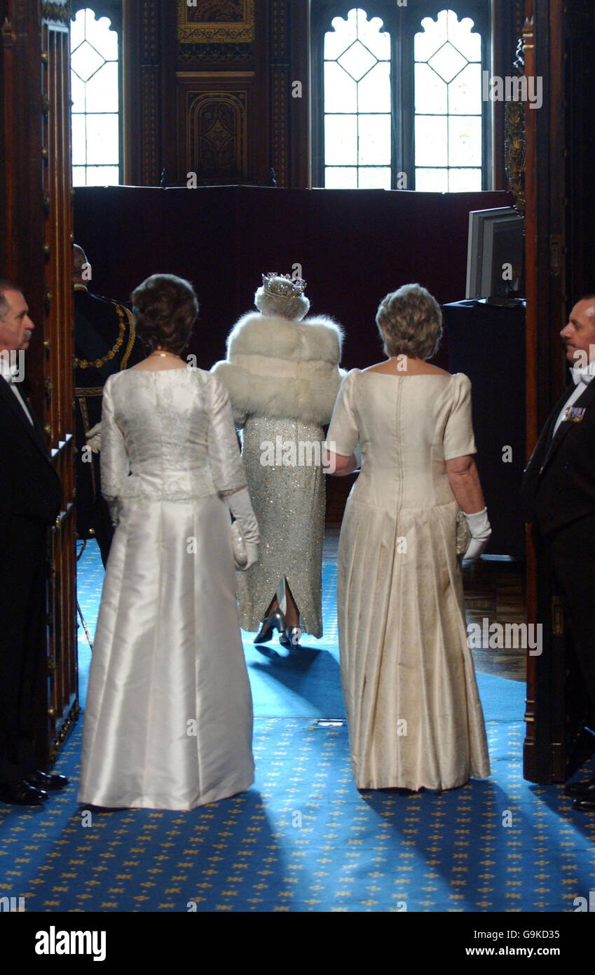 Britain's Queen Elizabeth II enters The Robing Room within the Palace ...
