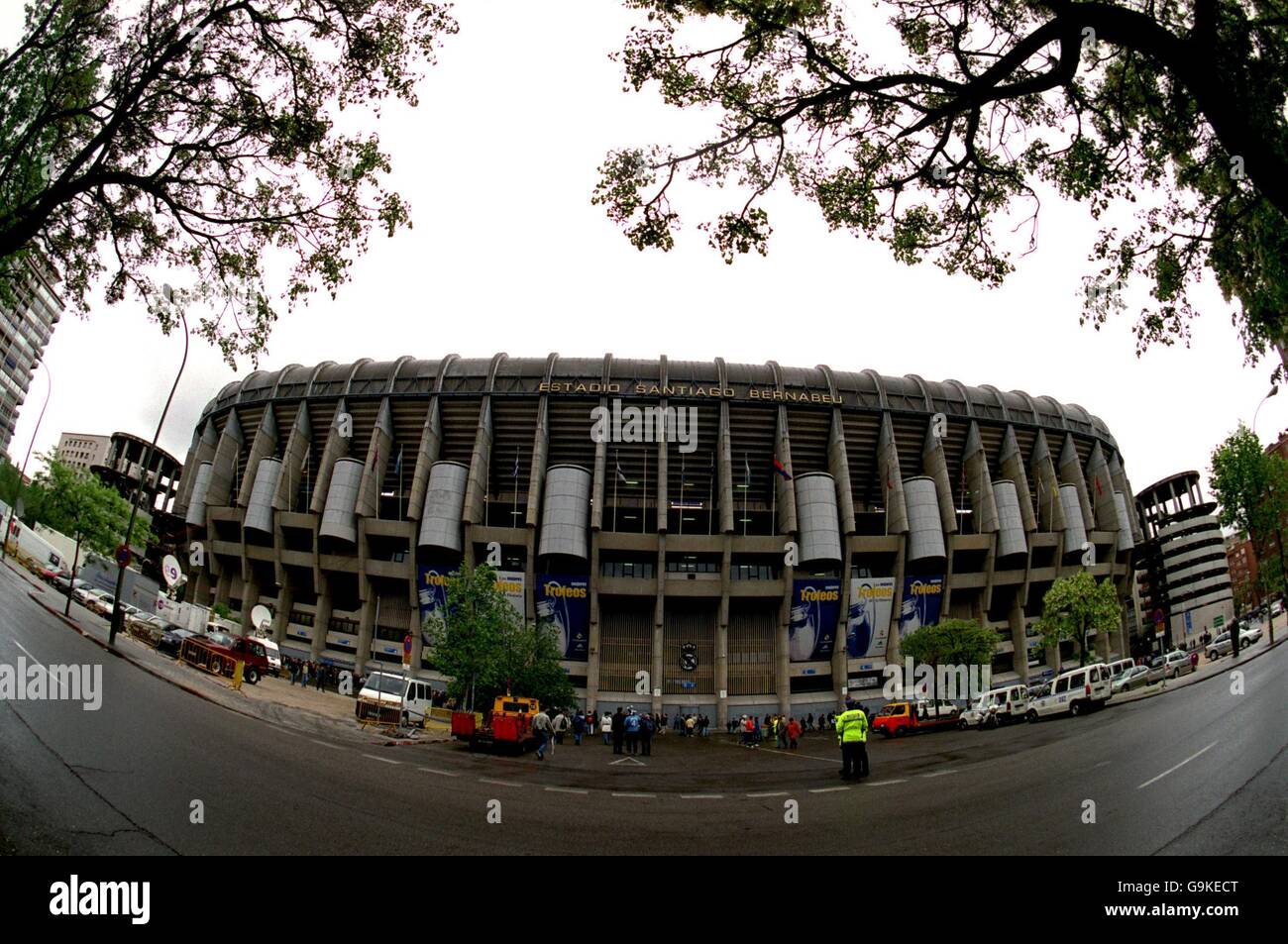 Panoramic view of estadio santiago bernabeu hi-res stock photography ...